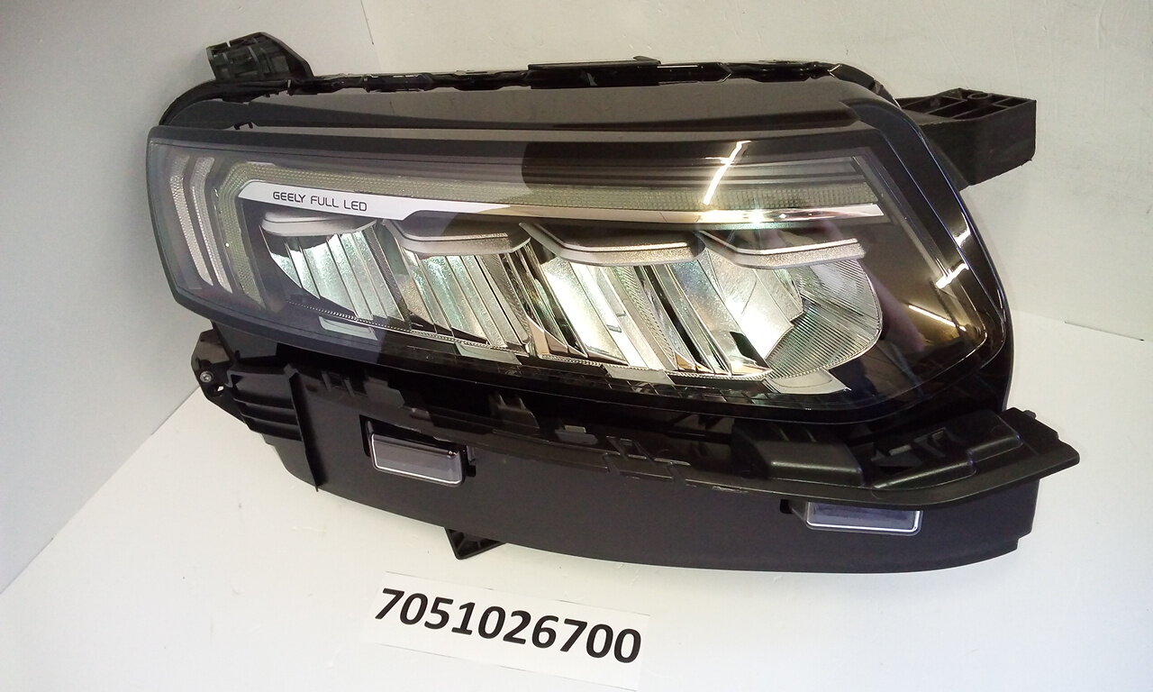 Фара правая Geely Tugella Geely 7051026700