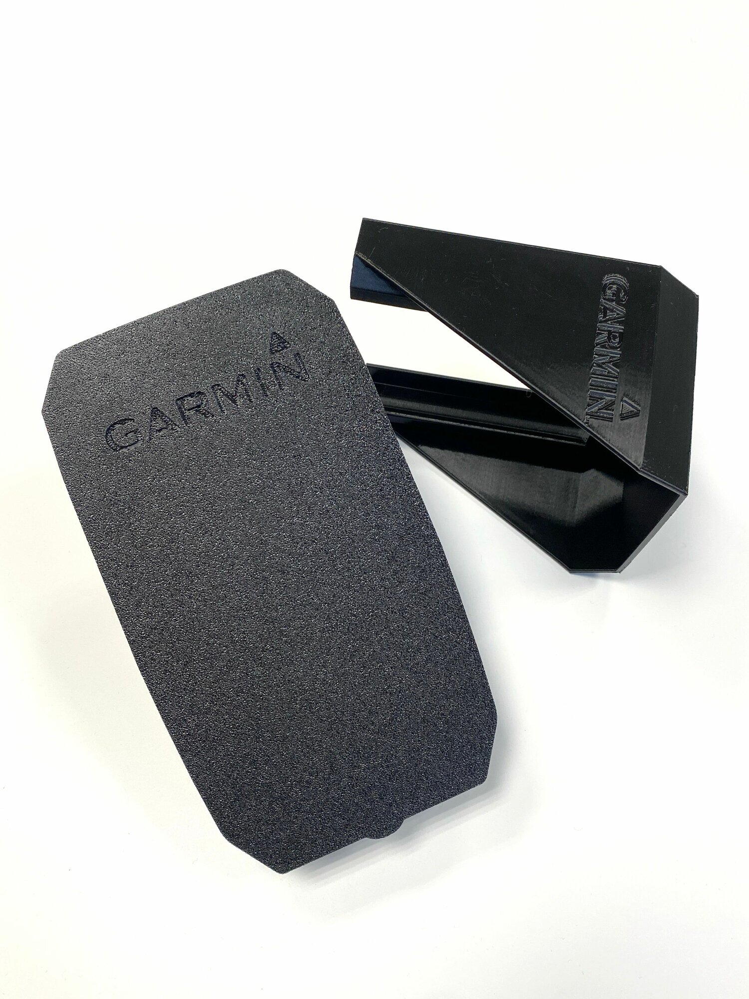 Крышка и Козырек для эхолота Garmin Striker Plus 4, Vivid 4cv, комплект. цв. Черный