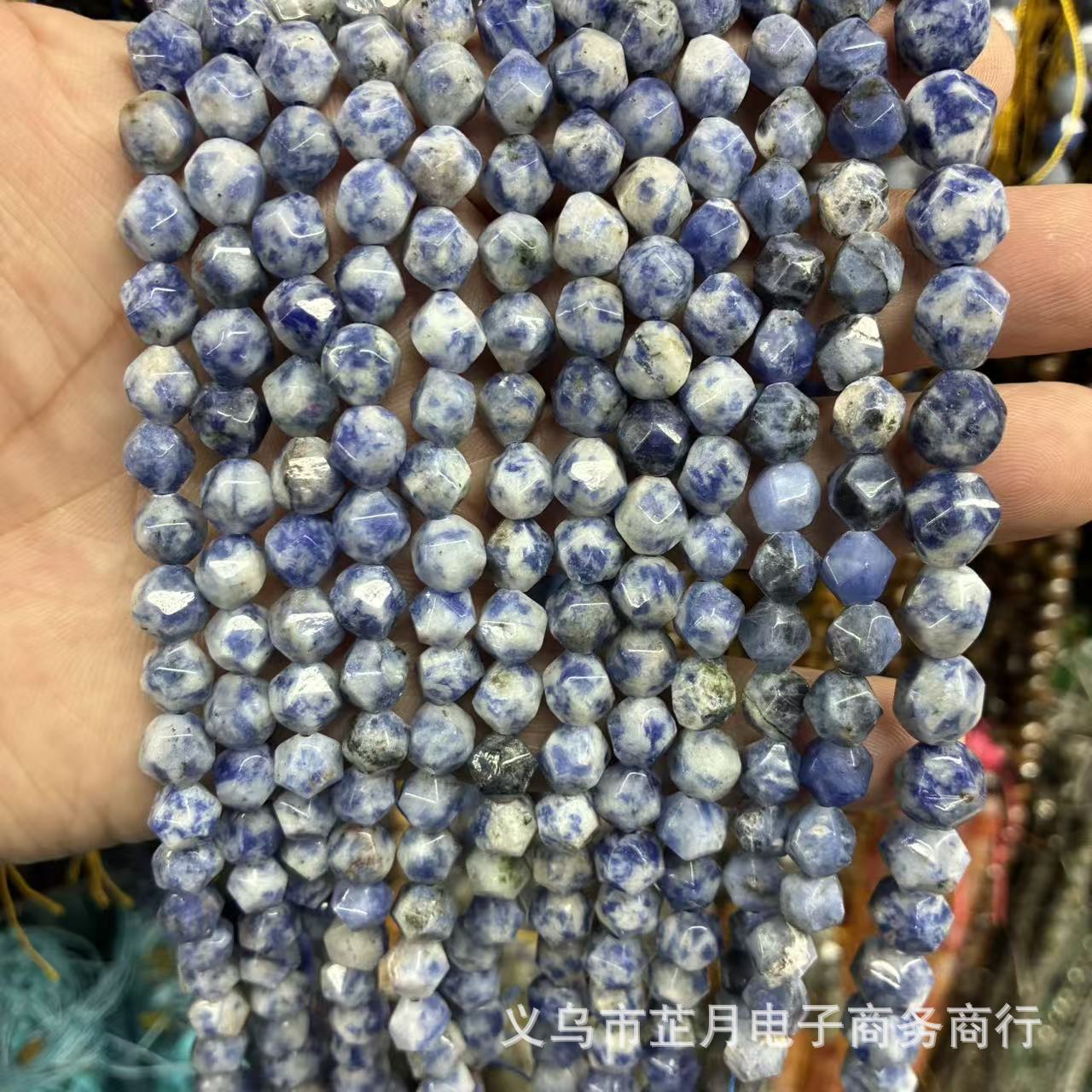 Натуральные граненые кристаллы агат поделочные камни для handmade украшений Синяя точка 10мм ок. 36 шт