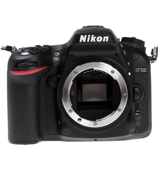 Фотоаппарат зеркальный Nikon D7100