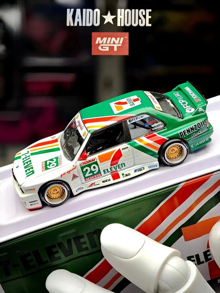 Машинка металлическая модель MINI GT KAIDO HOUSE 1:64 KHMG217 BMW M3 KAIDO WORKS LARRY CHEN V1