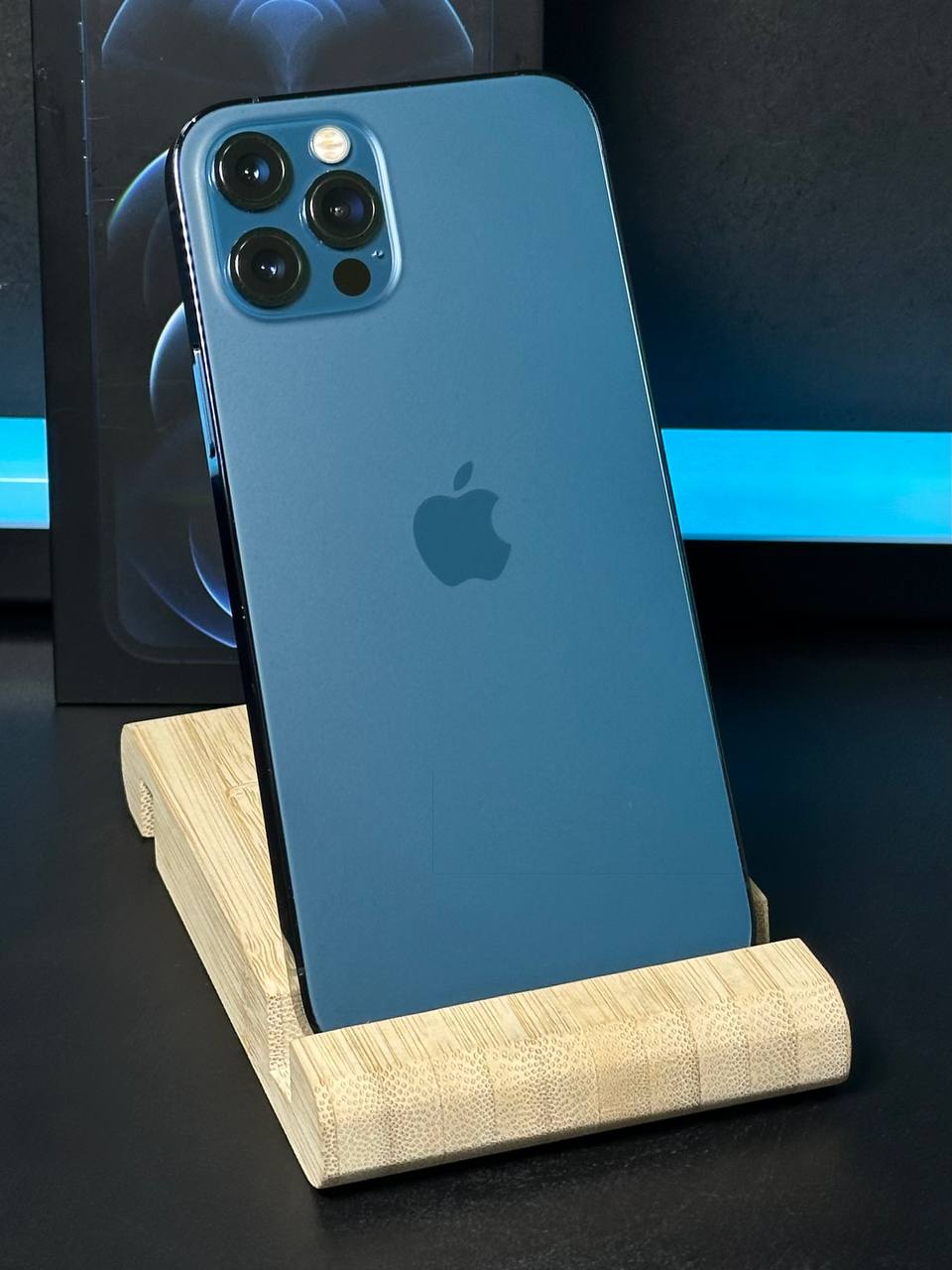 Смартфон Apple iPhone 12 Pro, 256 ГБ, nano-SIM + eSIM, синий
