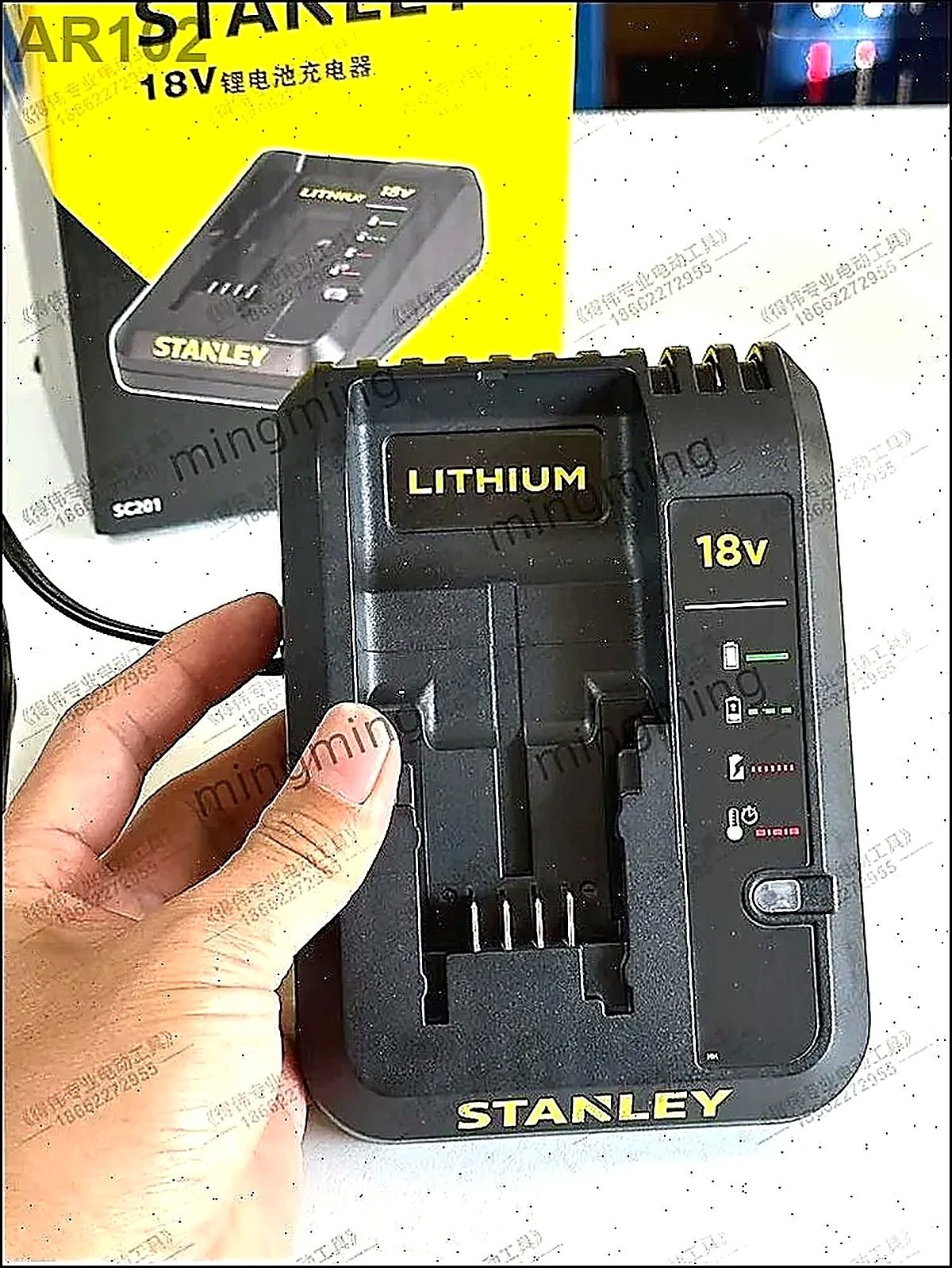 Зарядное устройство Stanley SCB20D старой модели V для литиевой батареи SC201 SCD20C2K/STDC1802/SBD201