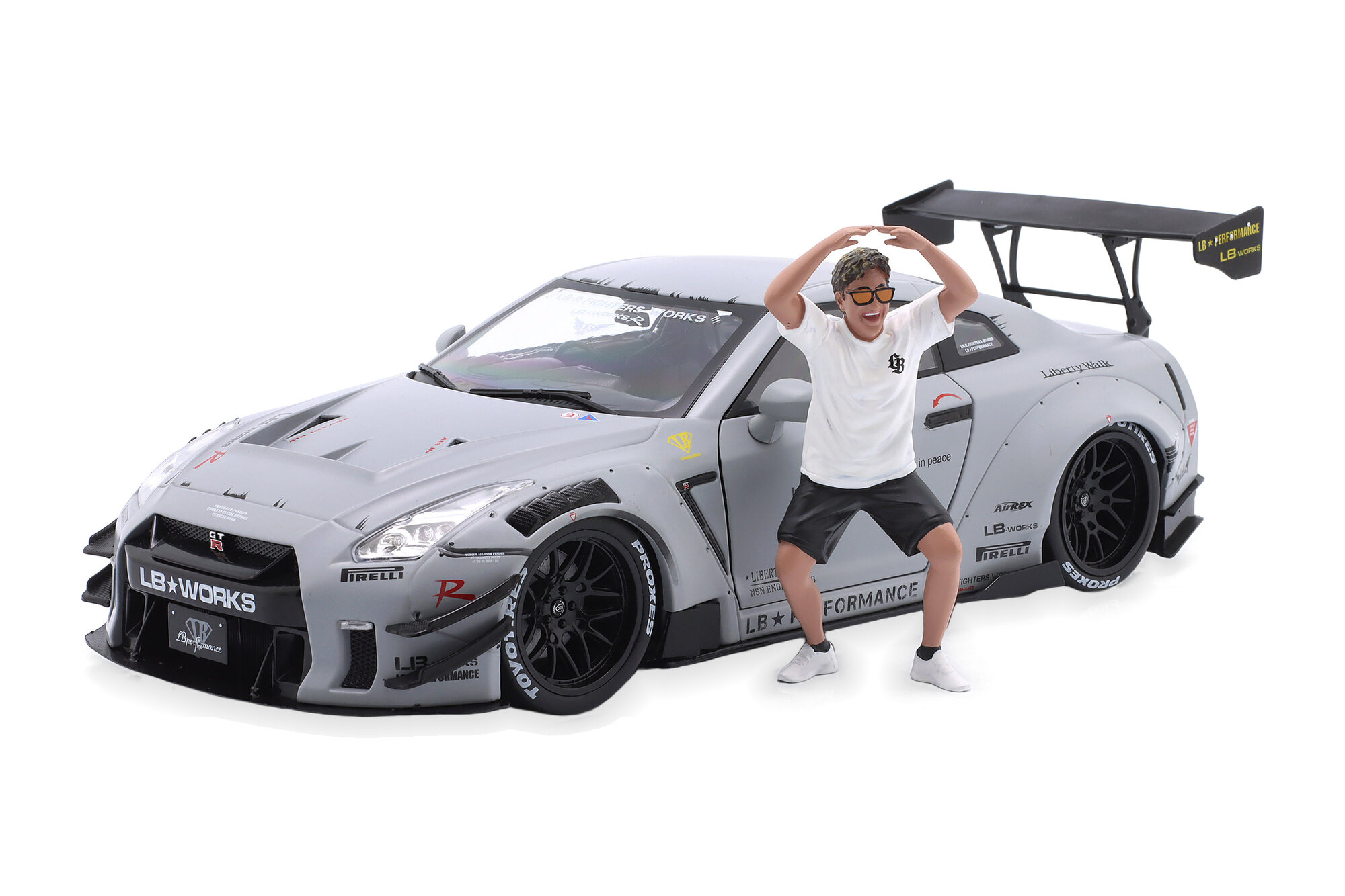 Модель коллекционная SOLIDO Nissan gt-r (R35) lbwk body kit 2 0 with kato san figurine 2024 matt-grey