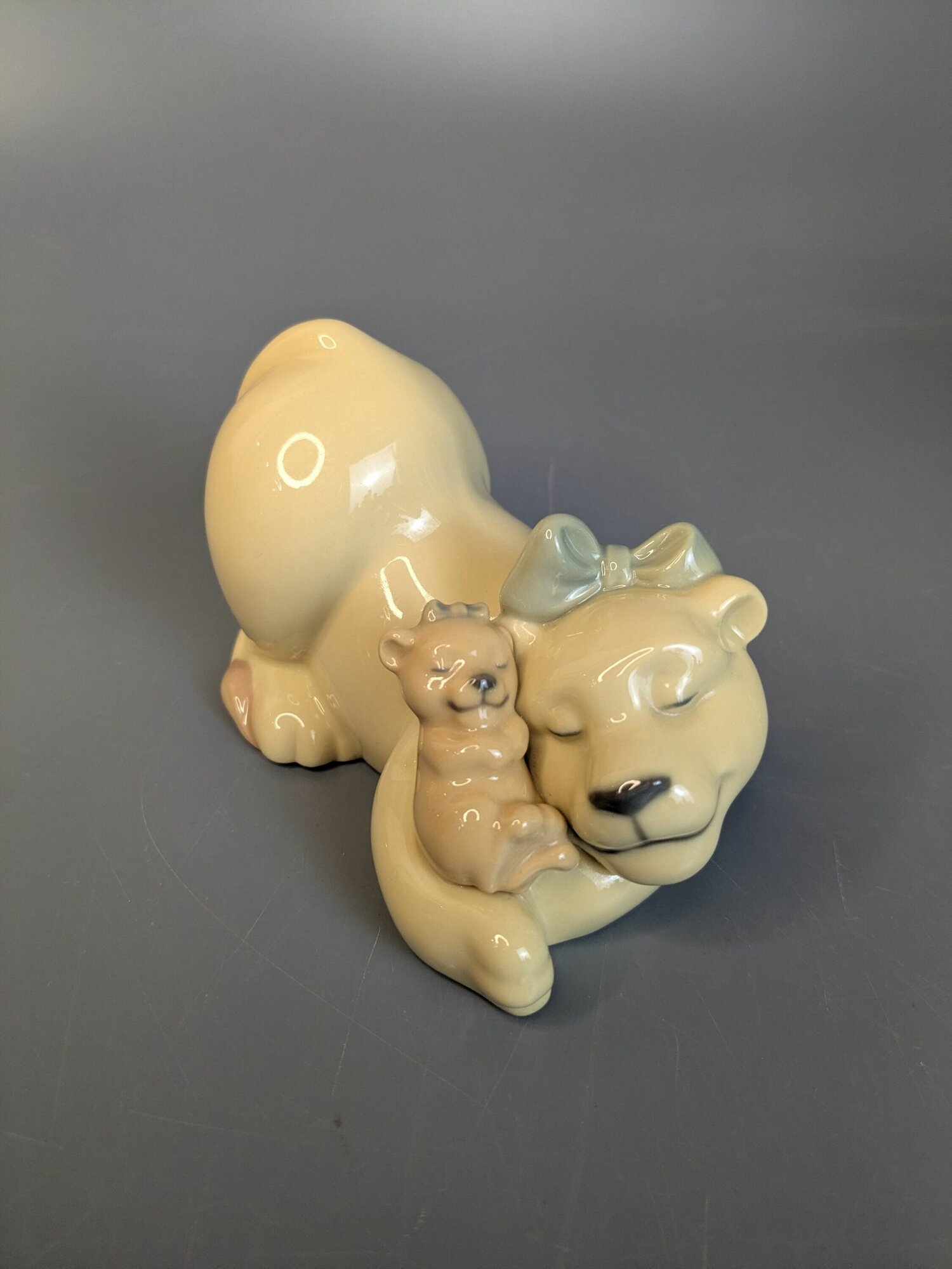 Статуэтка львица и львенок Nao by Lladro