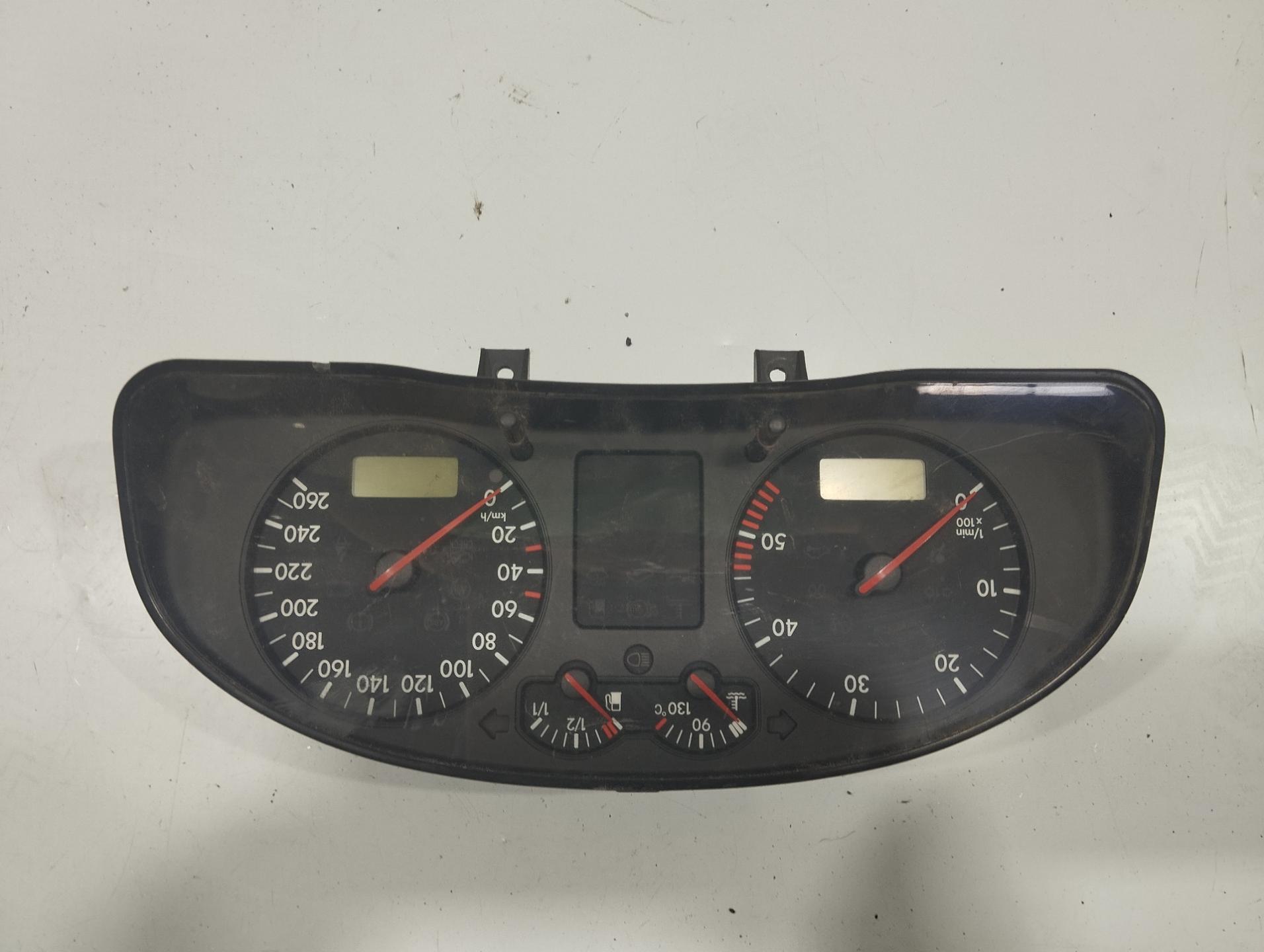 Панель приборов (щиток) Volkswagen Passat B5 (1996 - 2001) 0263623022