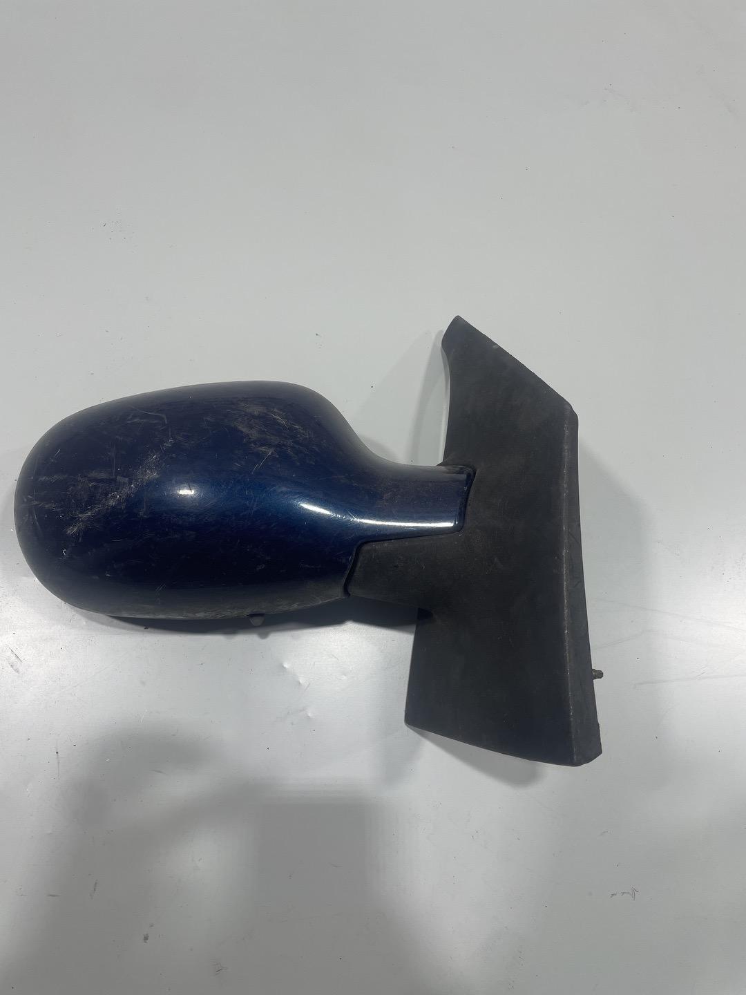 Зеркало наружное правое Renault Scenic 1 рест. (1999 - 2003) 9611070