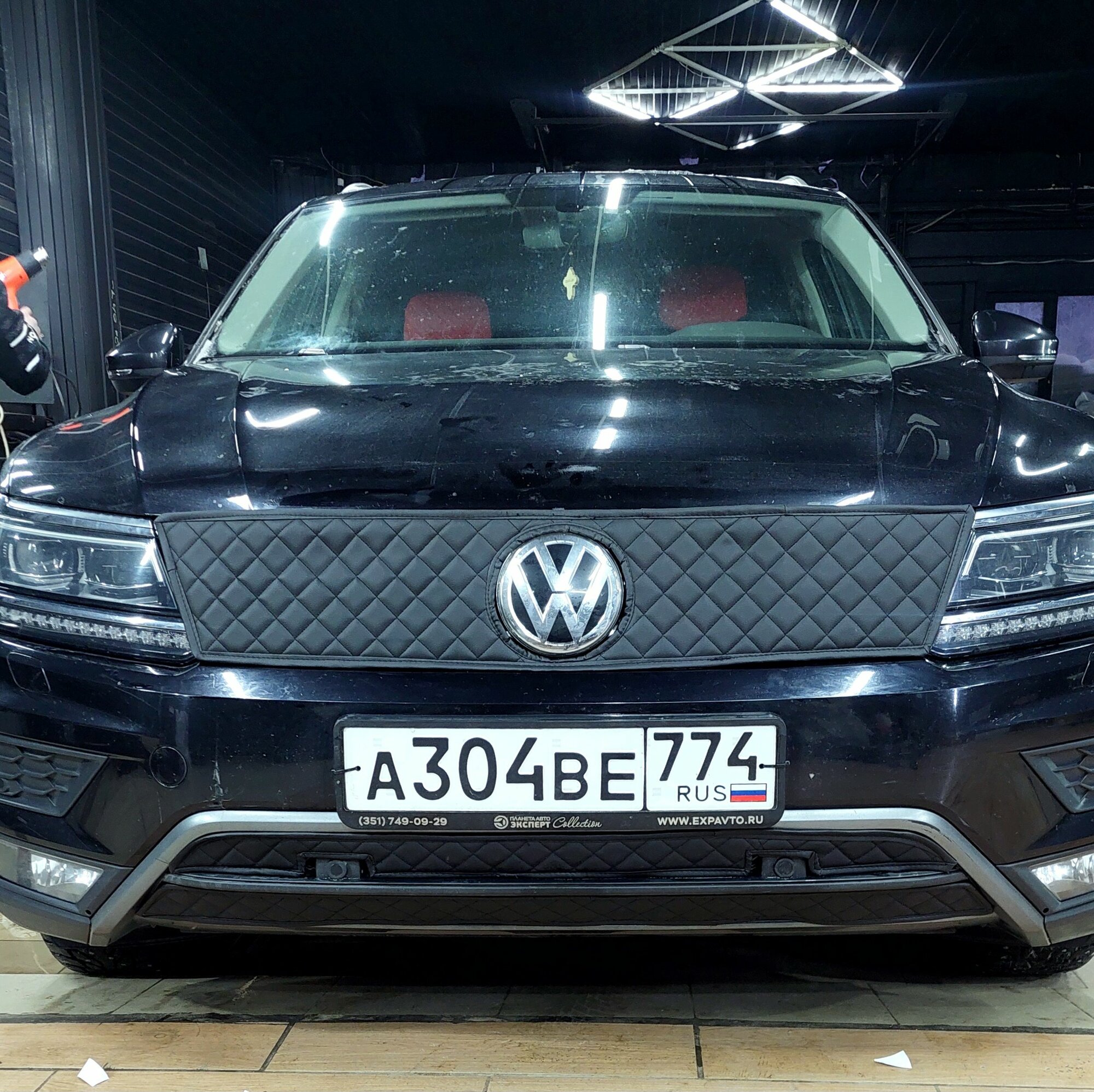Утеплитель радиатора для Volskwagen Tiguan 2, 2016-2021г. в, OFFROAD/черный ромб