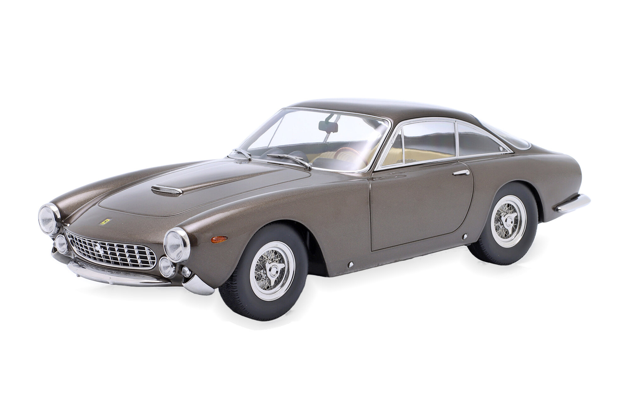 Модель коллекционная KK-SCALE Ferrari 250 gt lusso 1962 brown metallic