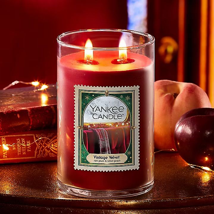 Ароматическая свеча Yankee Candle Vintage Velvet Large Tumbler Candle