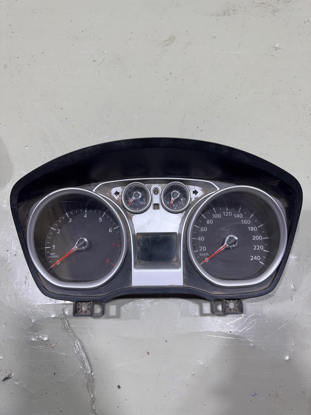 Панель приборов (щиток) Ford Focus 2 (2004 - 2008) 9M5T10849ED