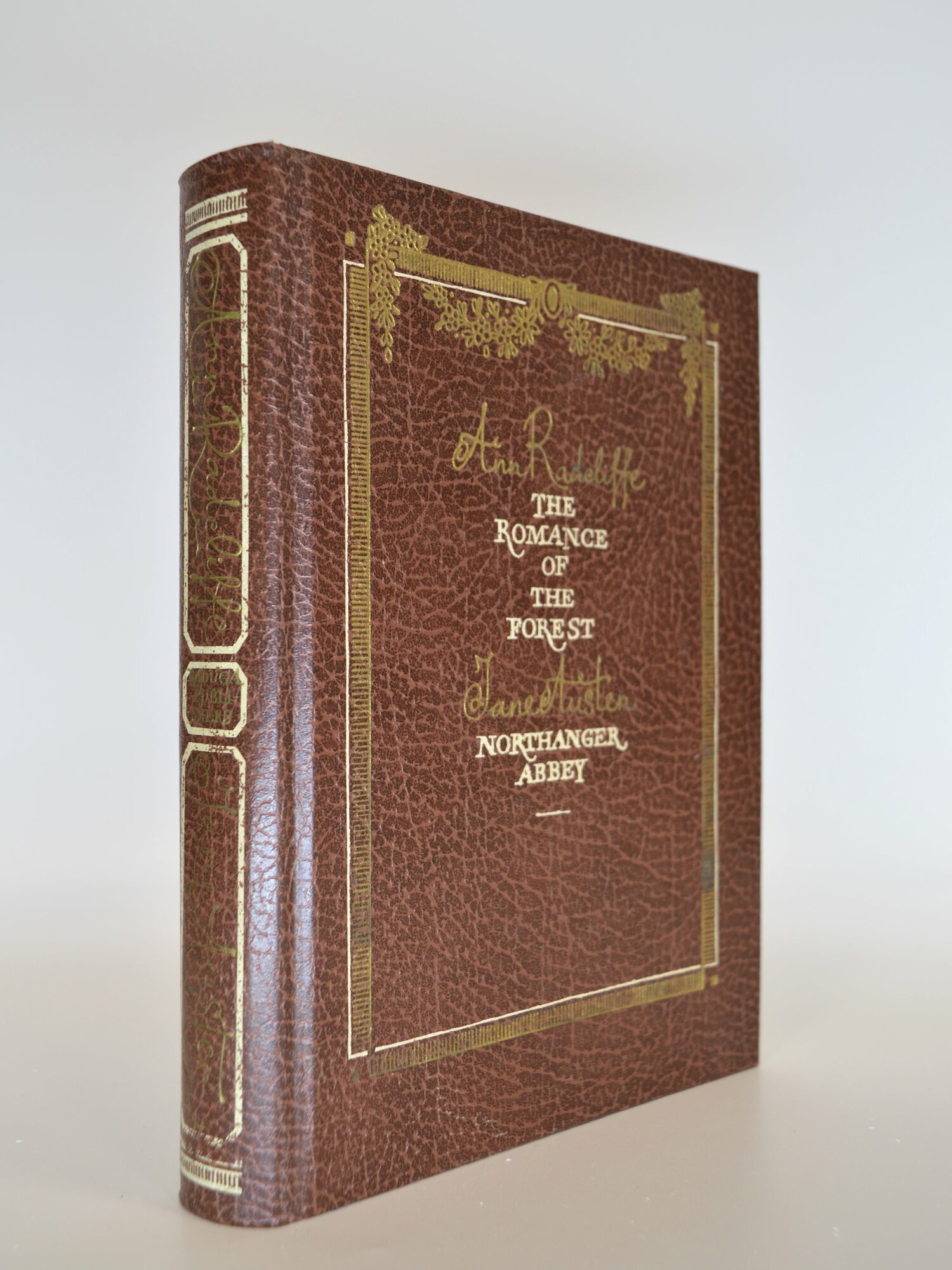 The romance of the forest. Northanger Abbey. Джейн Остен. Букинистическая книга в отличном состоянии.