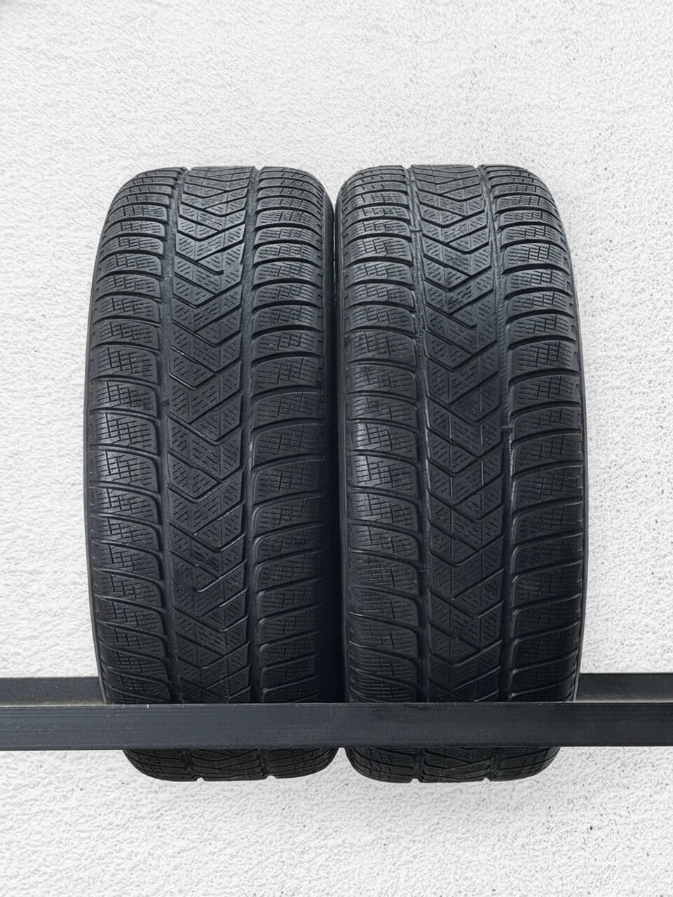 Зимние шины нешипованные Pirelli Scorpion Winter 235/55 R19 40% износ TSB046108