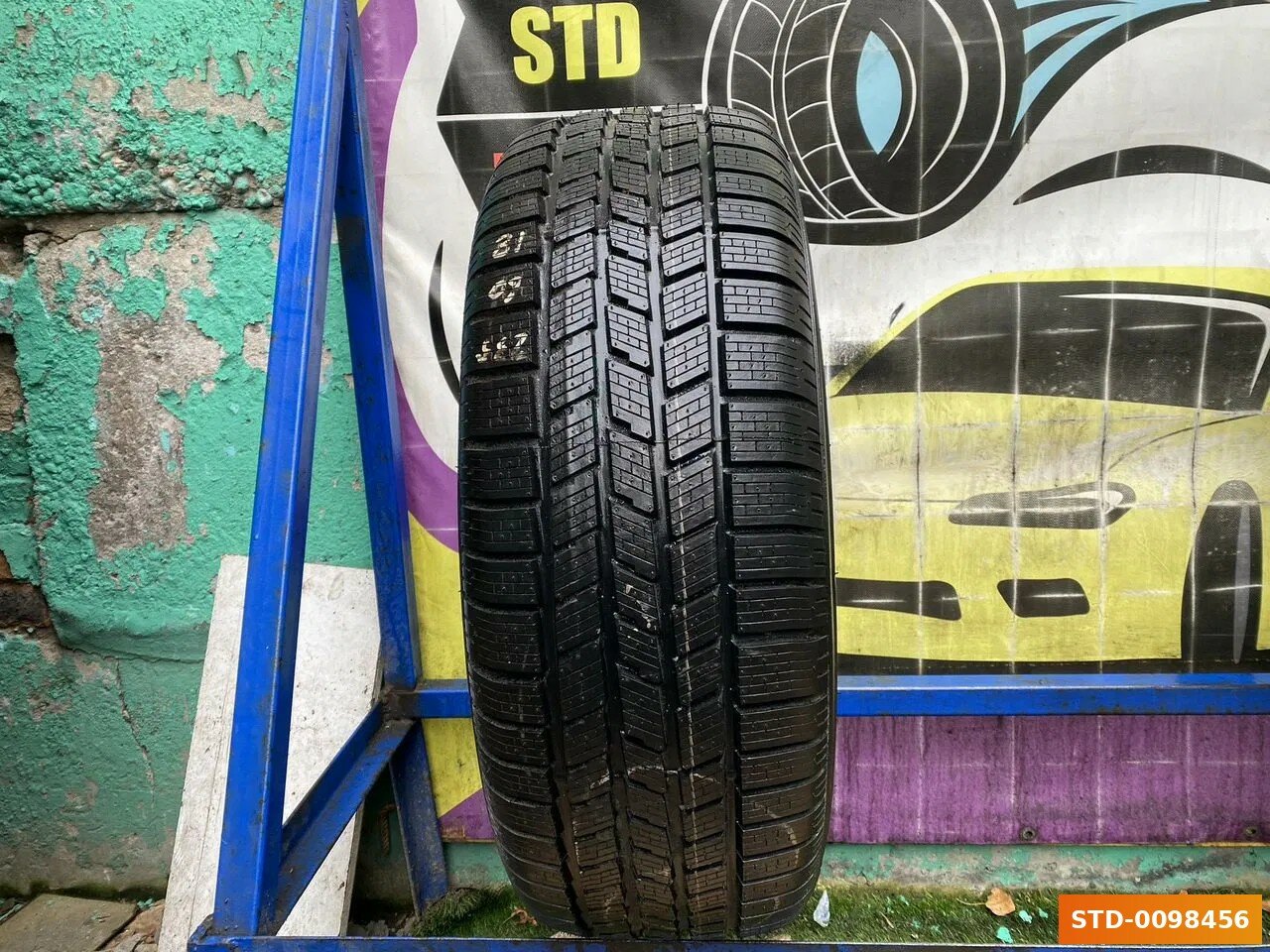 Зимние шины Pirelli Scorpion Ice&Snow 235/60 R18 20% износ 8413071813