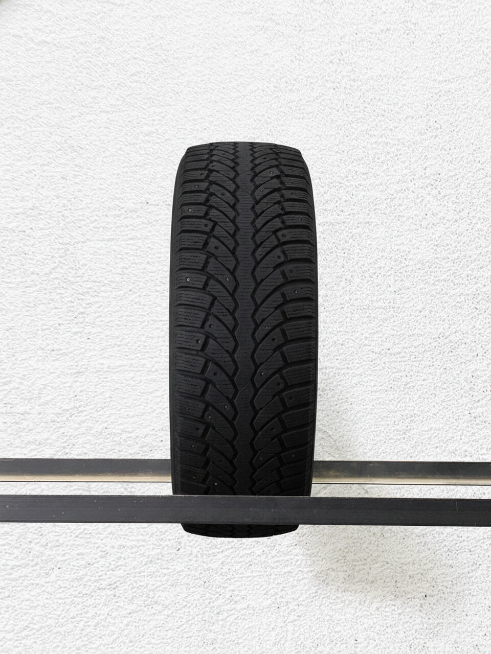 Зимние шины шипованные Formula Ice 225/65 R17 20% износ FIC225