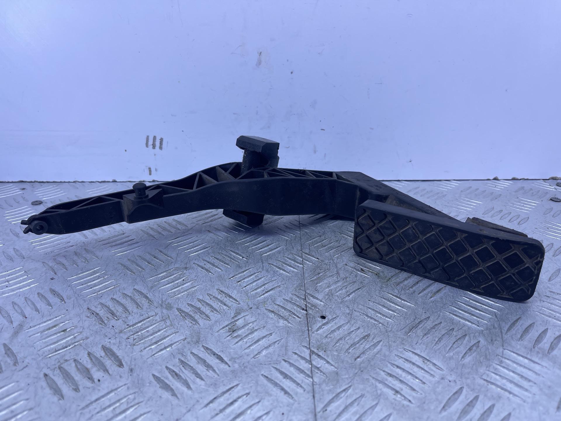 Педаль газа Audi A4 B5 (1994 - 1999) 8D1721506