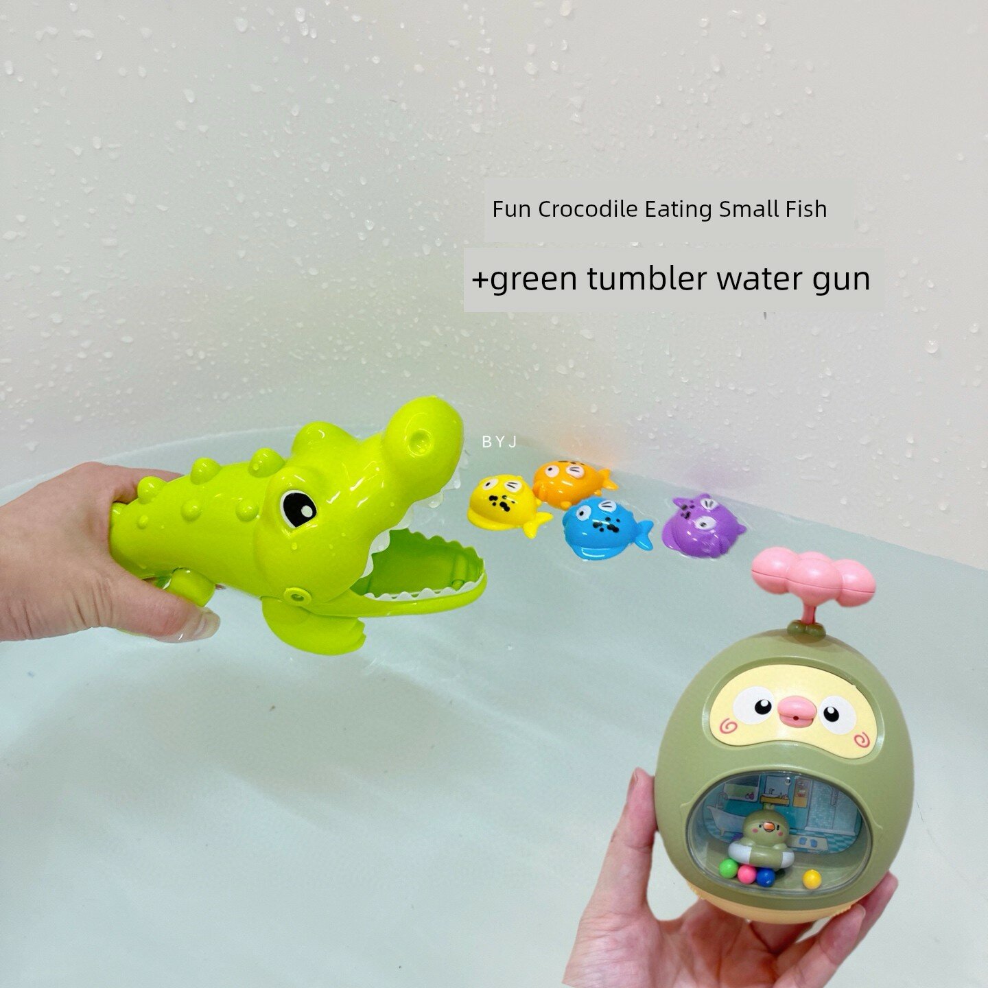 Игрушка-крокодил с зеленым водно-сухим неустойчивым аксессуаром и рыбкой