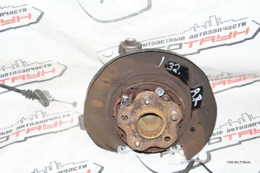 Ступица Nissan задняя правая 43018JN00A