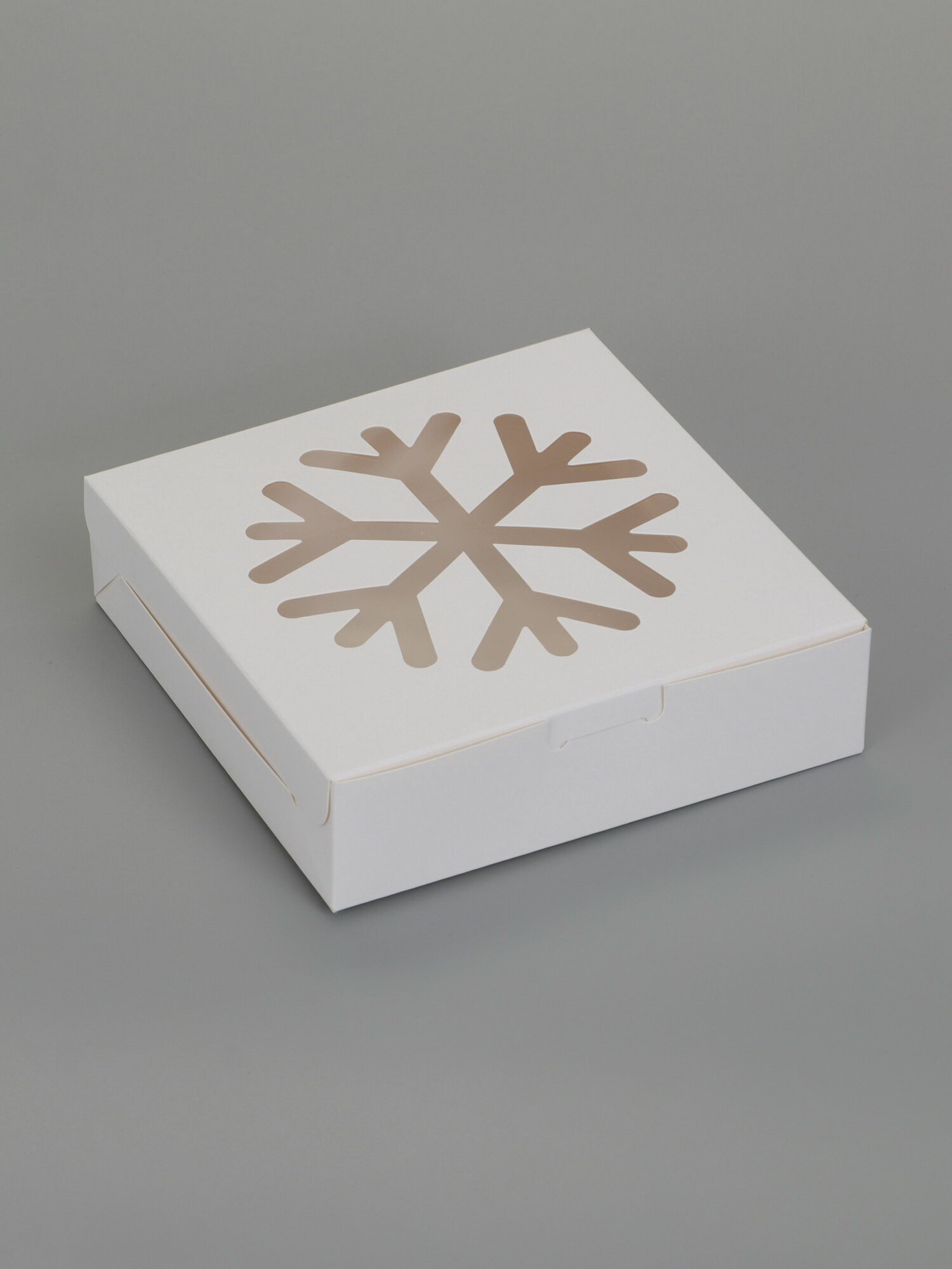 Коробка новогодняя складная "Снежинка", 15x15x4 см, белая, тематика праздника: новый год, 20 шт.