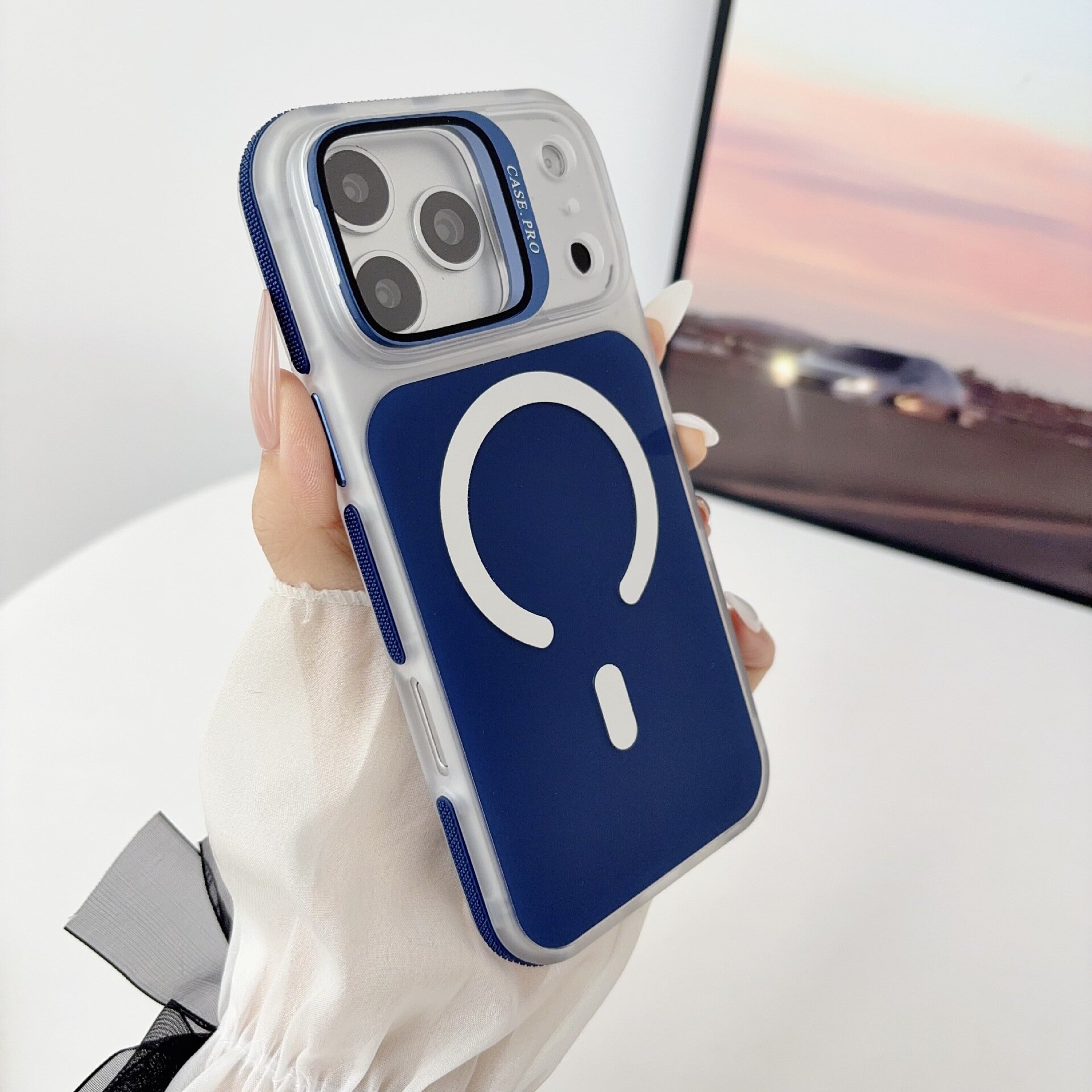 Синий Магнитный Чехол с Подставкой для Камеры для iPhone 17 - Ударопрочная Защитная Задняя Крышка