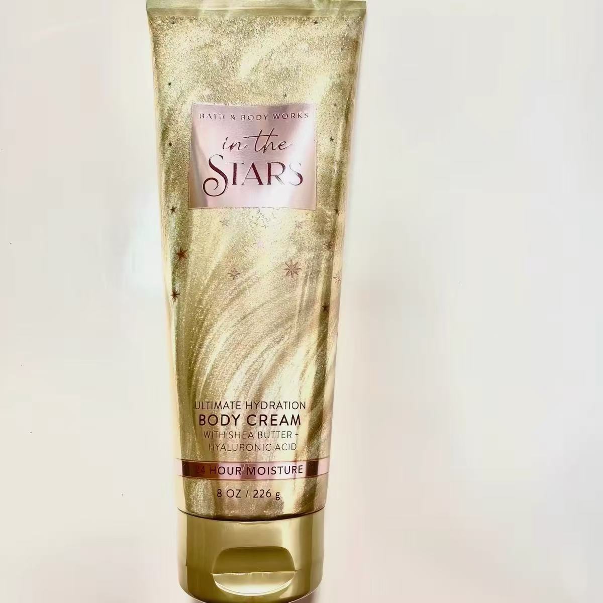 Увлажняющий крем для тела Bath & Body Works In The Stars, 24ч увлажнение, аромат звездчатый цветок и сандаловый мускус