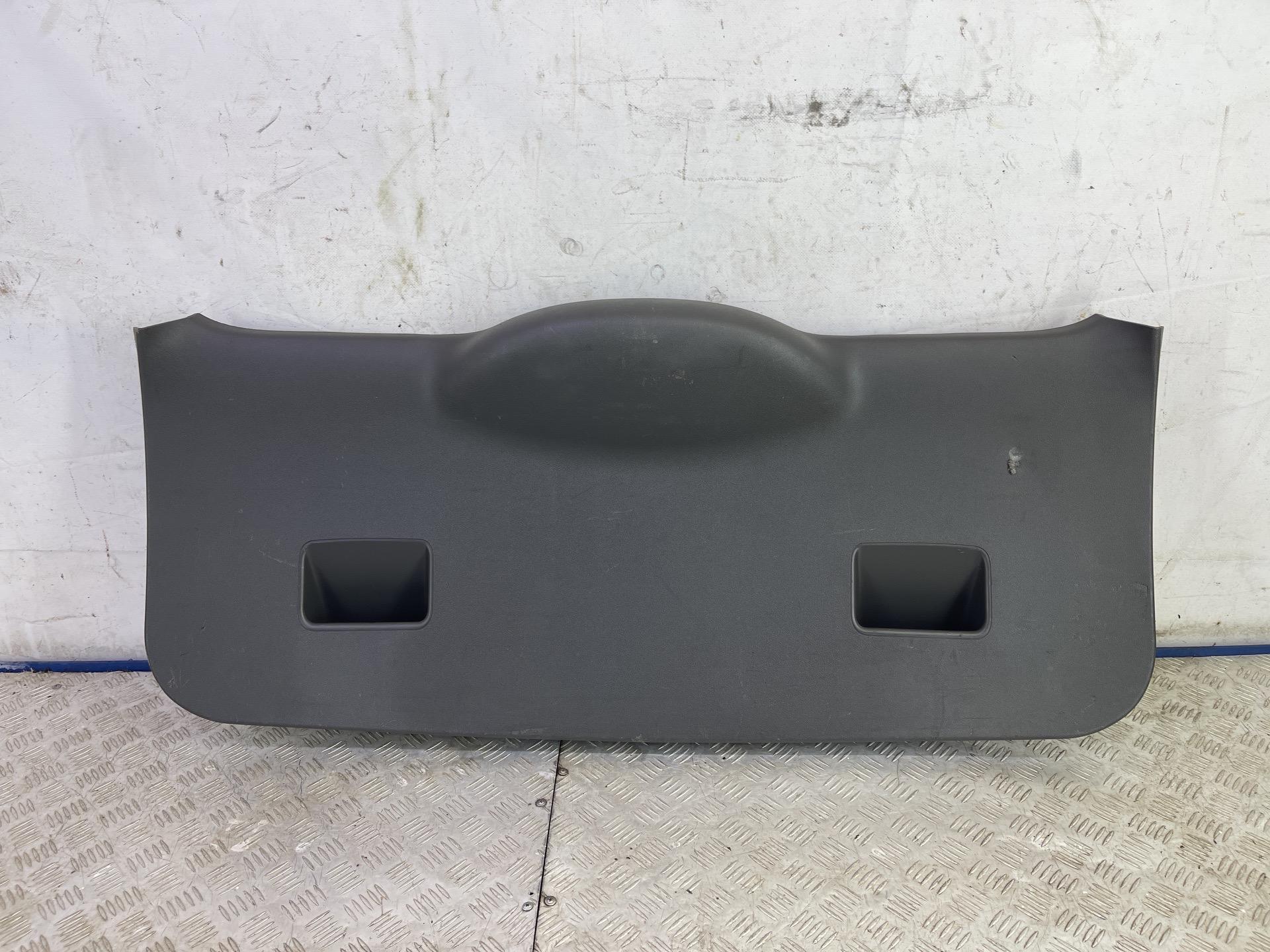 Обшивка крышки багажника Ford Focus 2 2005 4M51N40411A