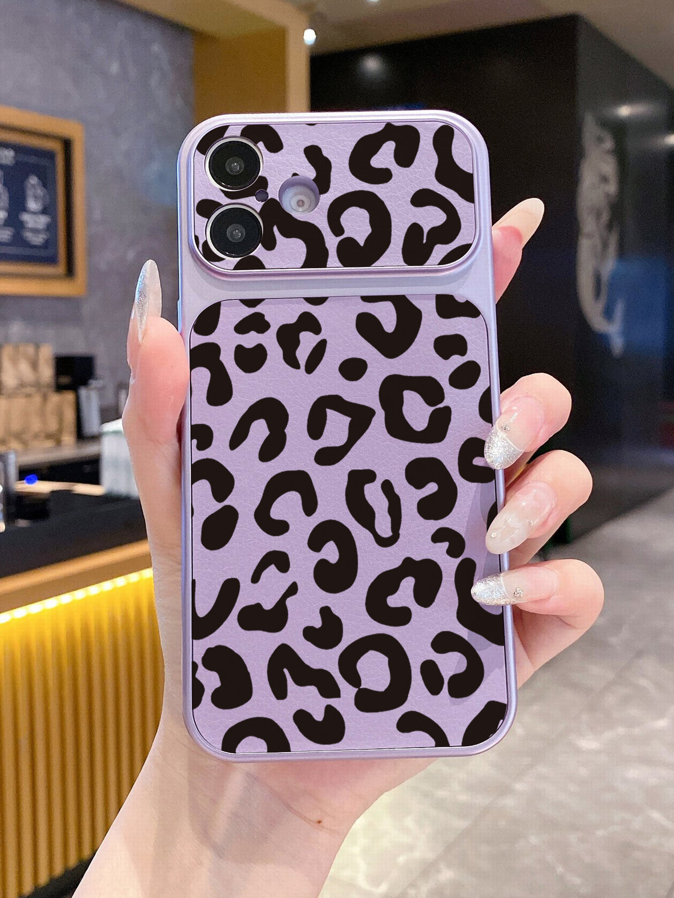 Чехол для iPhone 16(айфон 16) из двух частей из искусственной кожи, леопардовый, мягкая обложка