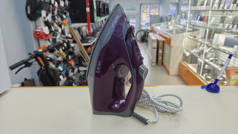 Утюг Tefal Express Steam FV2847E0, Б/У, Уценка