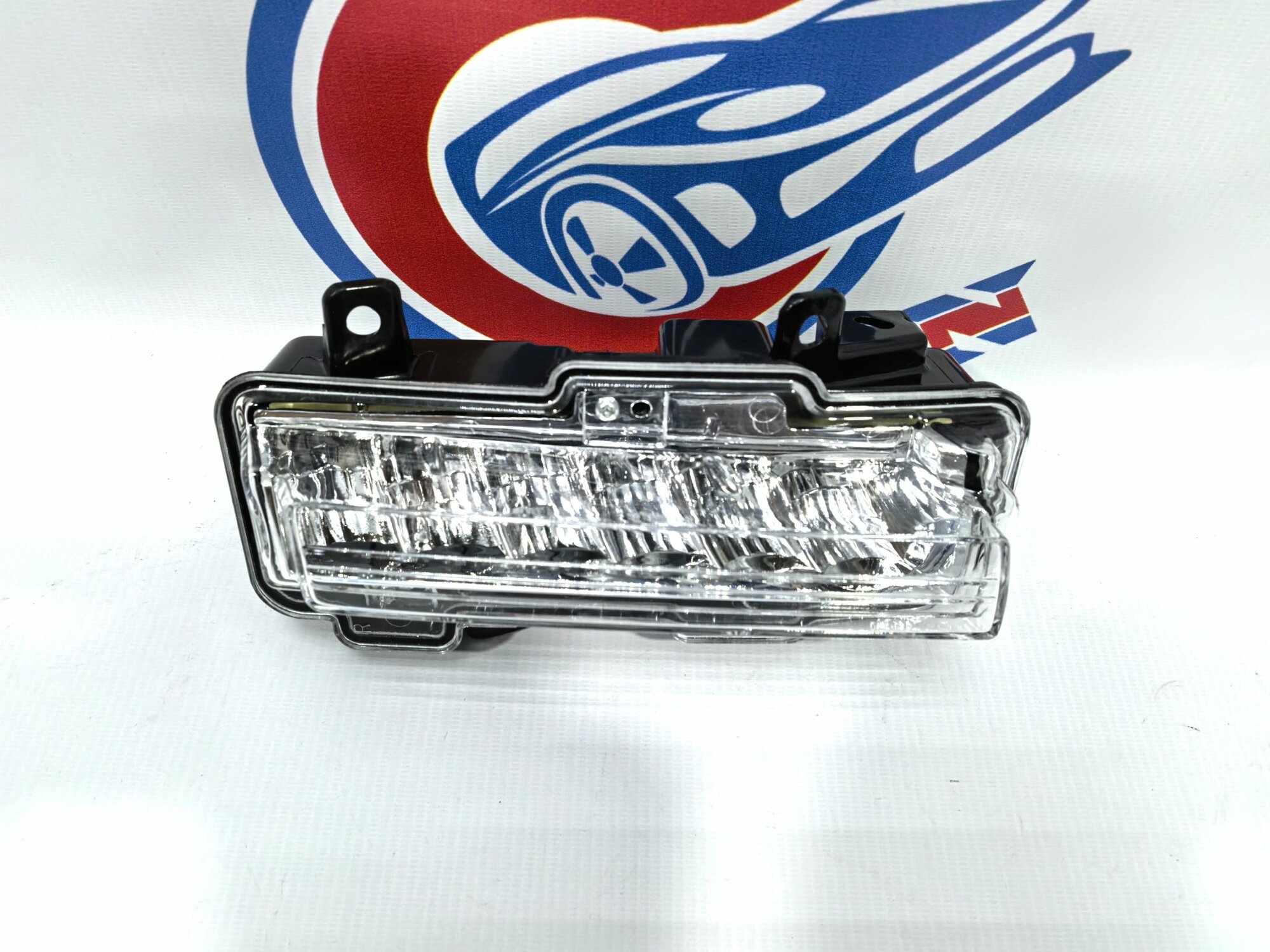 Ходовой огонь правый MITSUBISHI PAJERO 14- LED