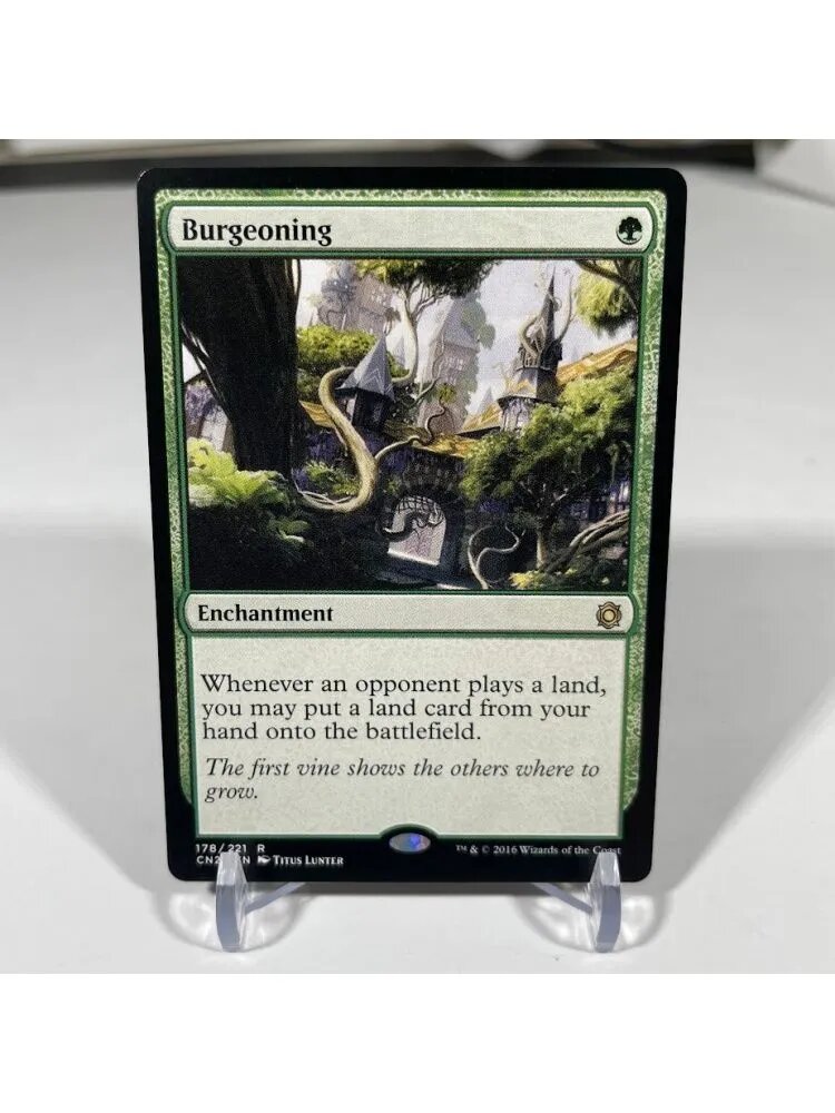 Заголовок: Волшебство в твоих руках: Уникальная карта Magic: The Gathering (MTG) с защитным протектором в подарок!