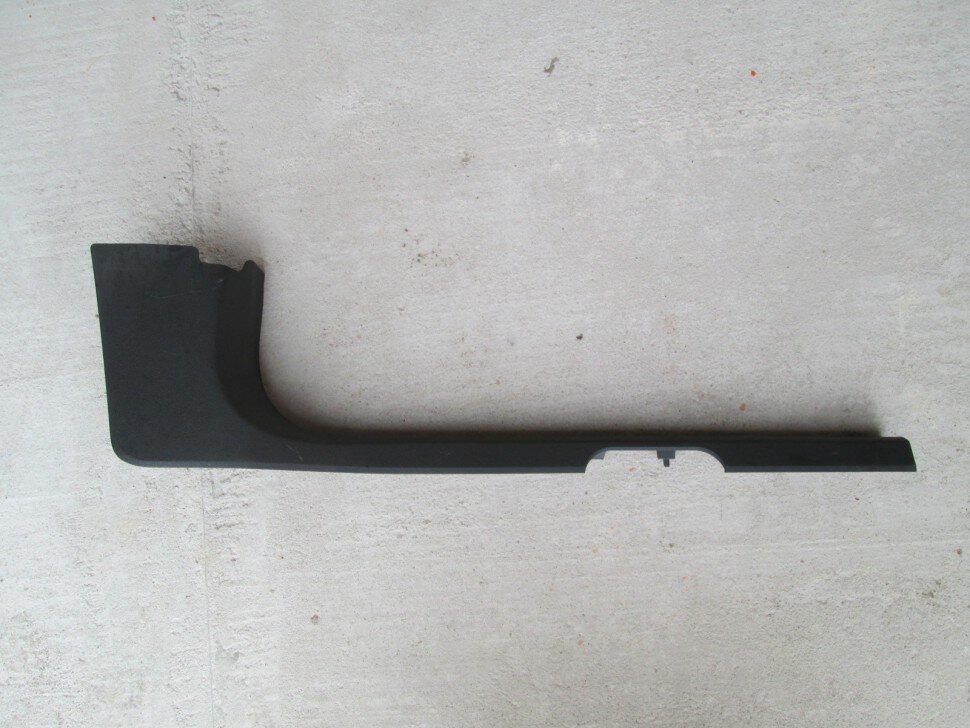 Накладка порога внутренняя правая 13180586 Opel Corsa D 2006> (3-дверн.) б/у