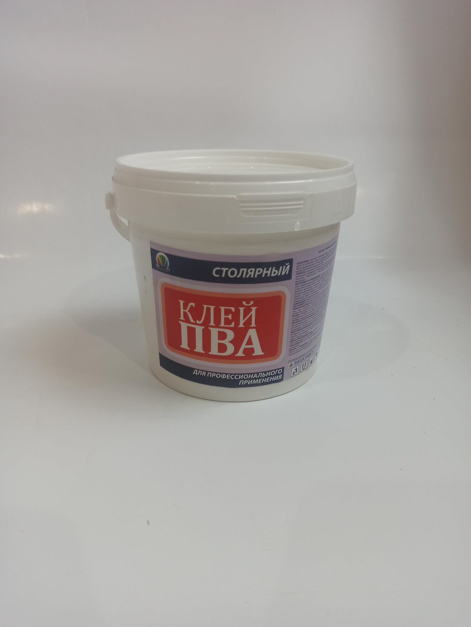 Клей ПВА Столярный 1кг (для внутренних работ). цвет - белый.
