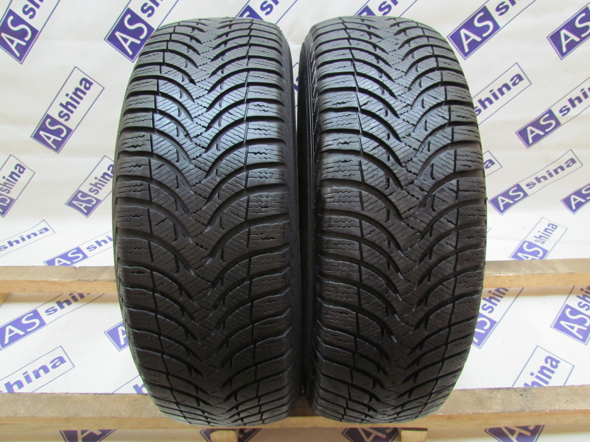 Комплект (2 шт) Michelin Alpin A4 205 60 R16 зимние БУ шины 5-10% износ , артикул 0022333