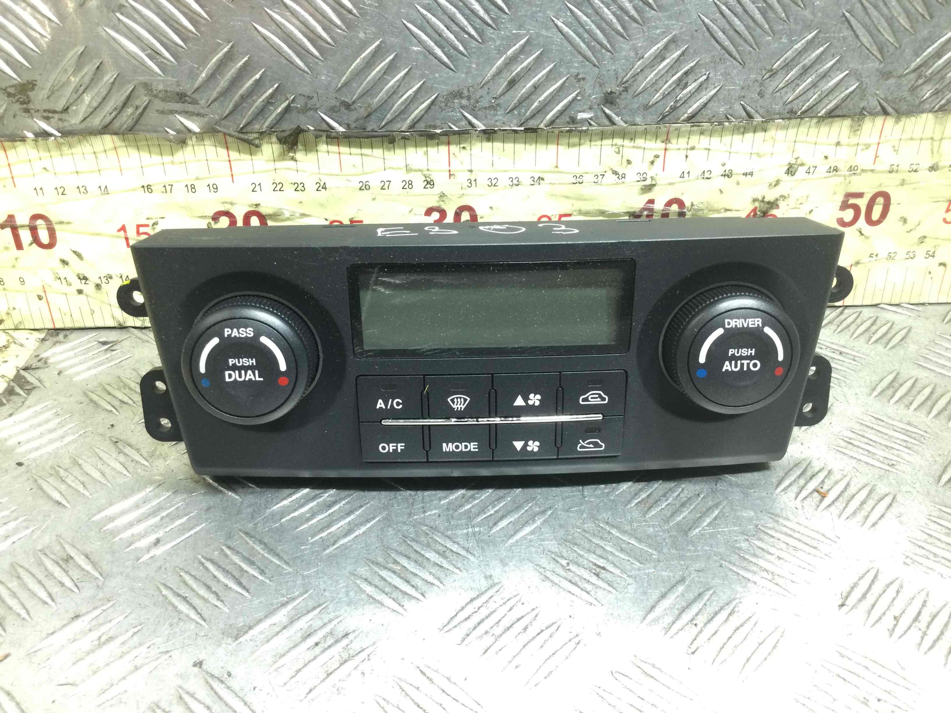 Б/У Переключатель отопителя (печки) Kia Sorento 1 поколение [рестайлинг] (2006-2009) 2008 г.