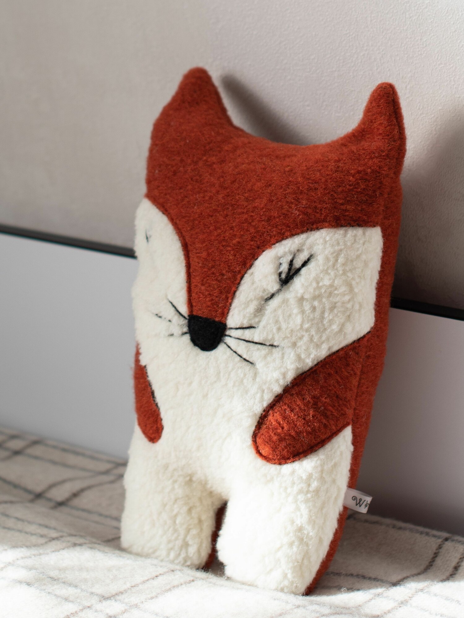 Мягкая игрушка (сувенир) Лиса Анфиса Борисовна WoolHouse из 100% шерсти овец-мериносов