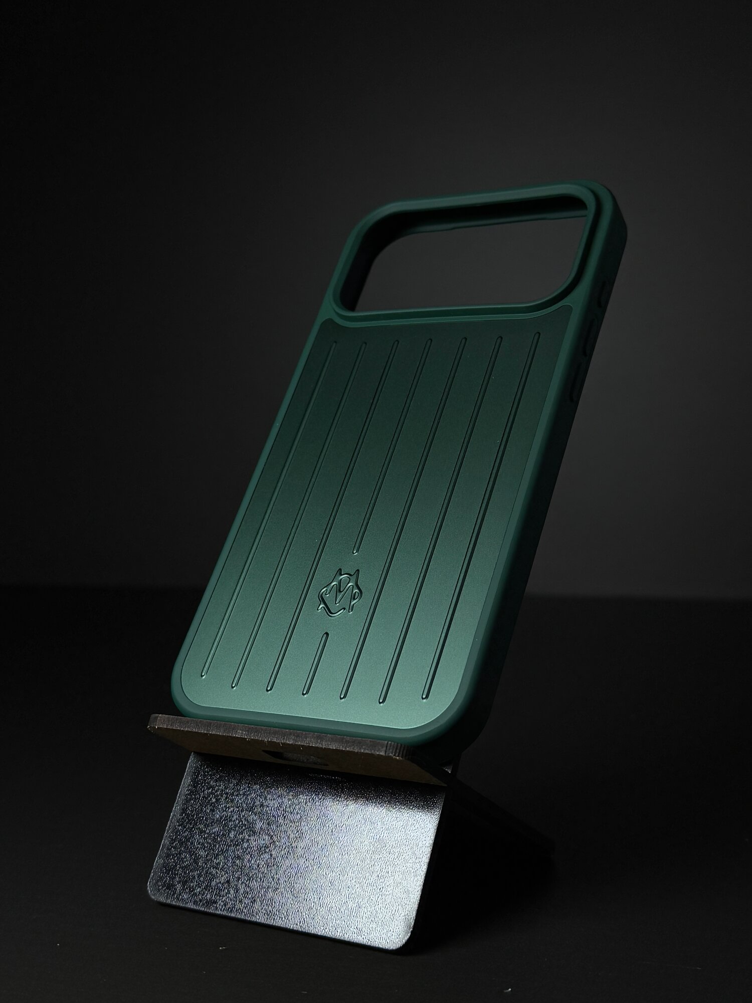 Чехол Rimowa Айфон 17 Про Макс/18 Про Макс, чехол Rimowa iPhone 17/18 Pro Max, зеленый