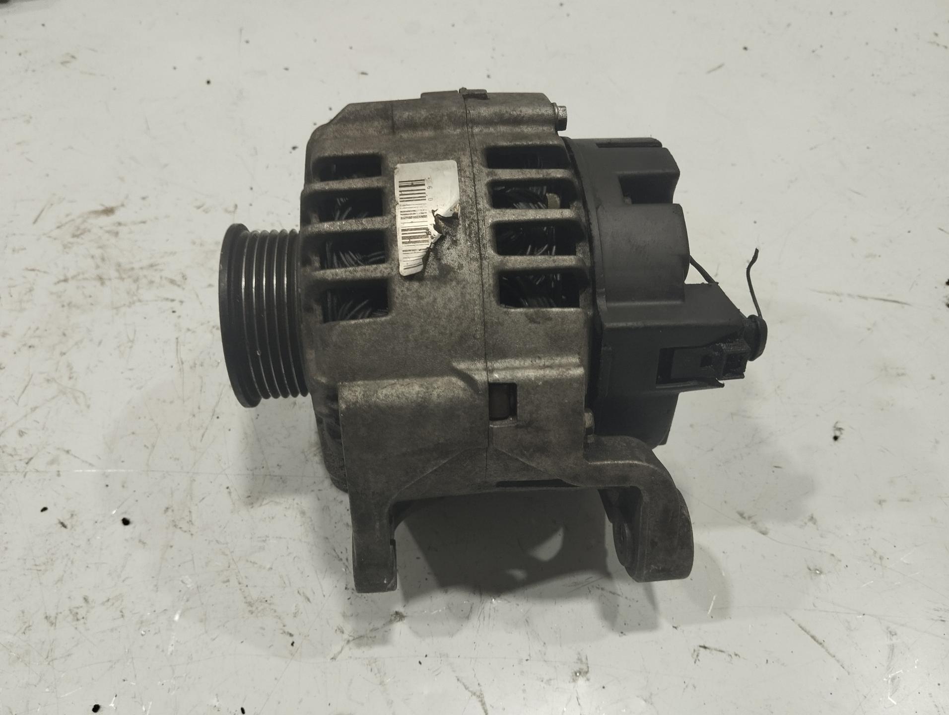 Генератор Hyundai Santa Fe 1 (2000 - 2004) 373002G400