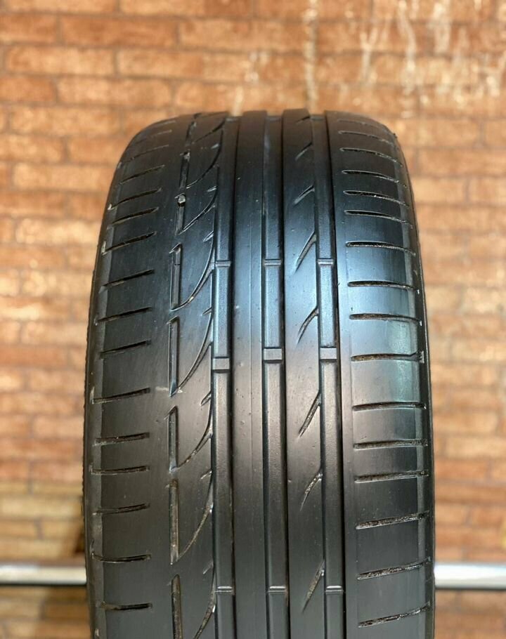 Bridgestone Potenza S001 245/40 R18