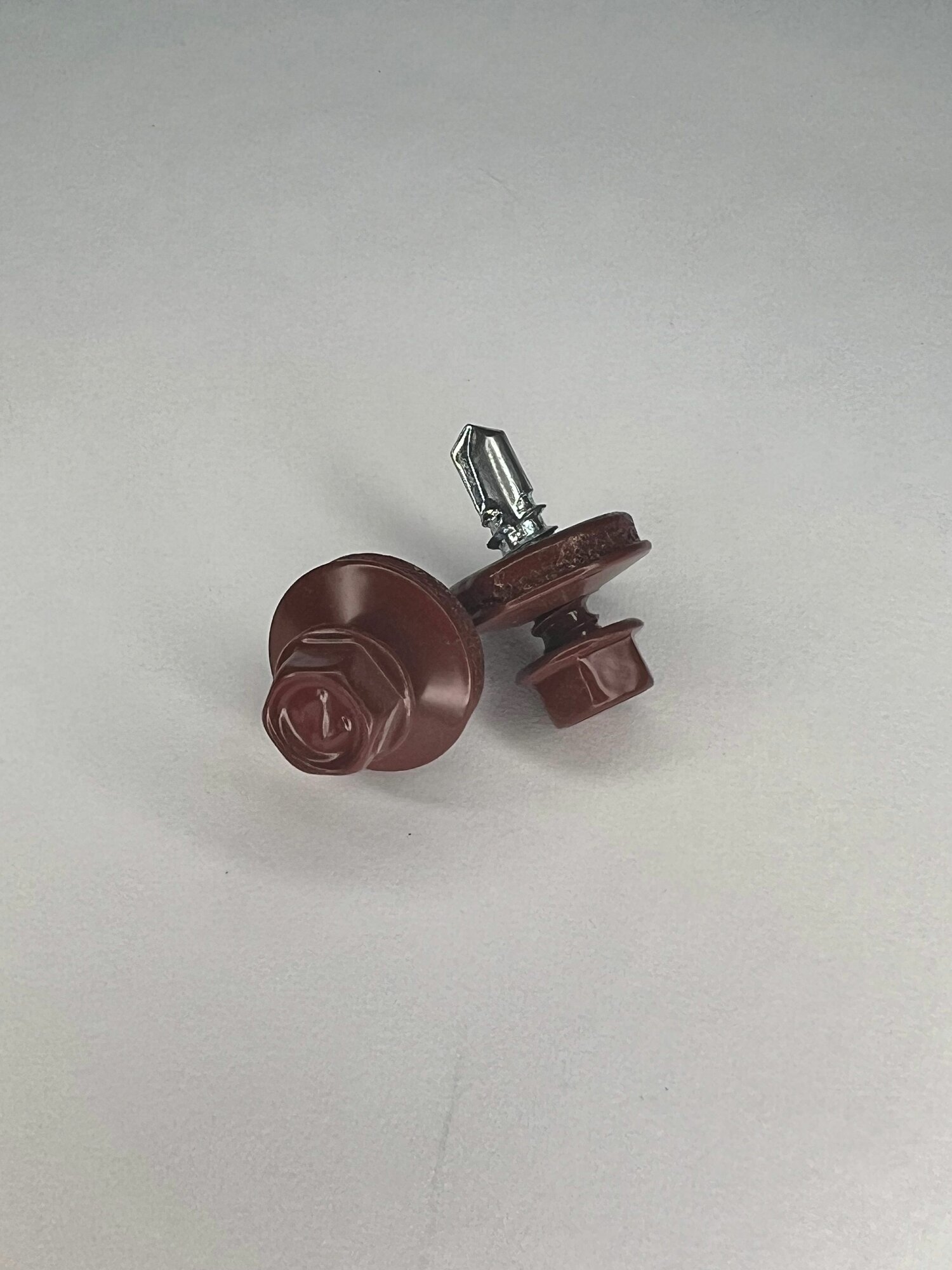 Саморез кровельный 5,5*19 мм RAL-3009 красная окись (50 шт)