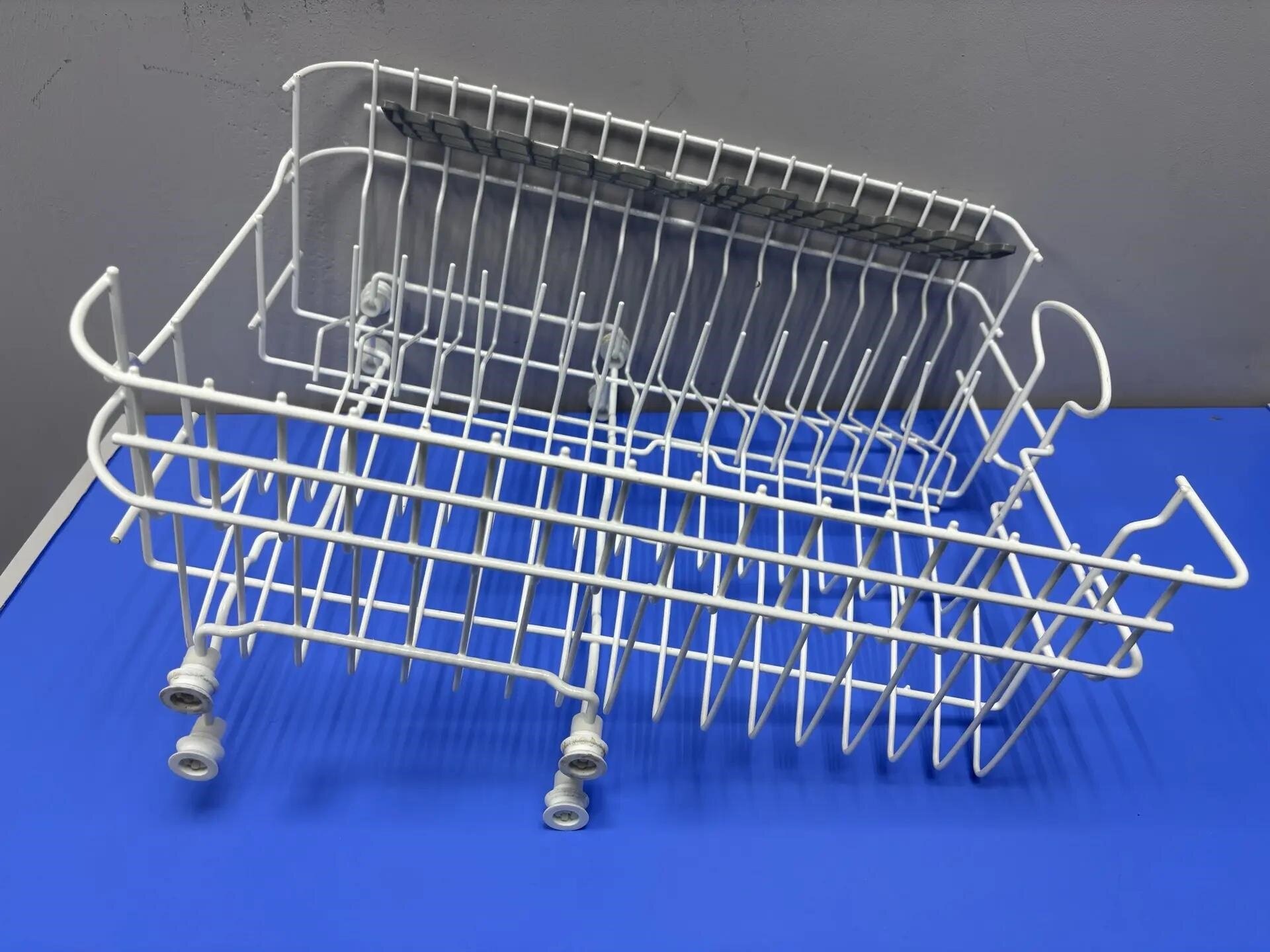 Корзина (верхняя) для ПММ Ariston, Indesit (C00142248, уценка)