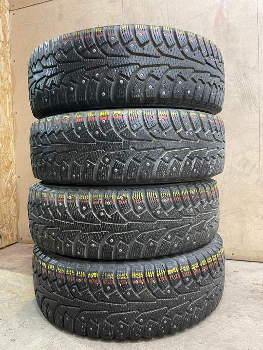 Комплект (4 шт) зимних БУ шин шипованные Nokian Tyres Hakkapeliitta 5 185/65 R15 20% износ