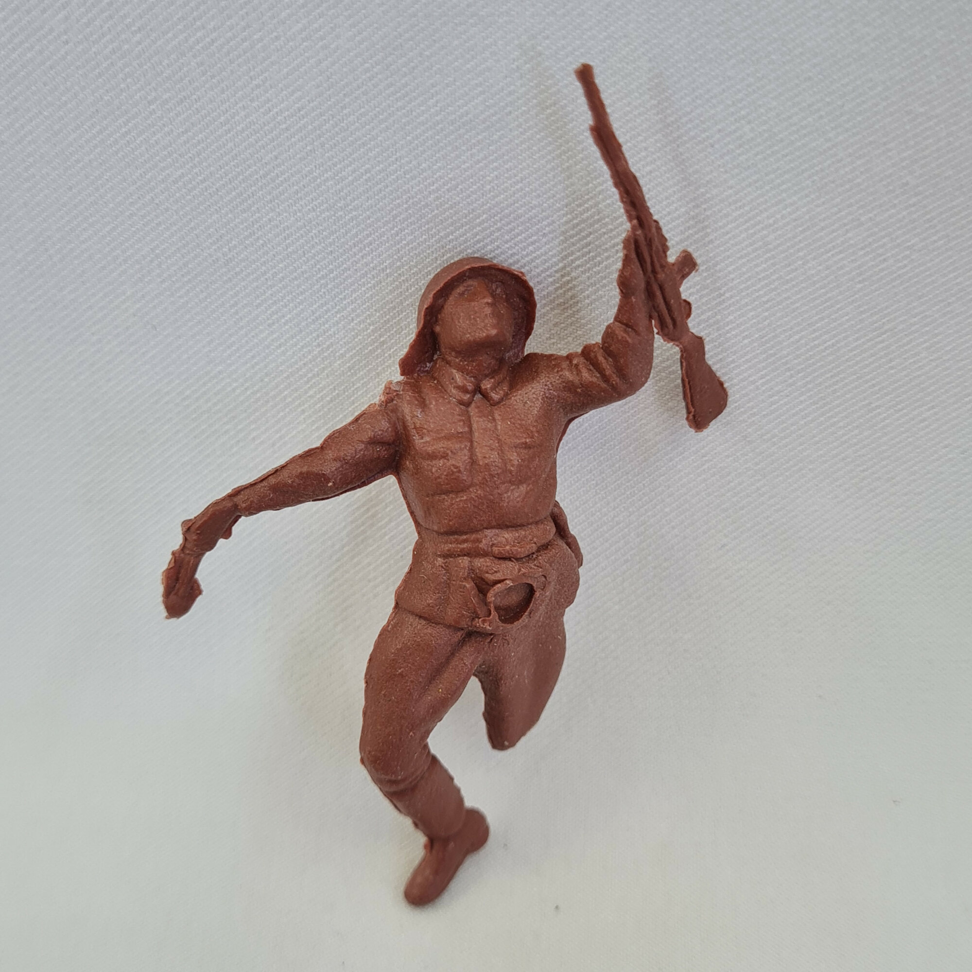 Солдатик винтажный СССР. Фигурка пехотинца с винтовкой для игры и декорации