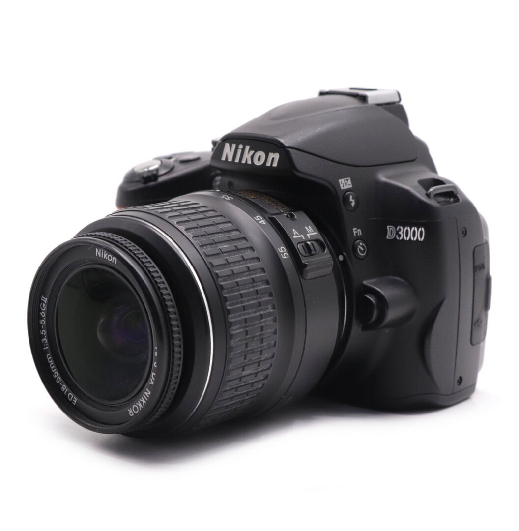 Камера Nikon D3000 kit (пробег 13160 кадров)