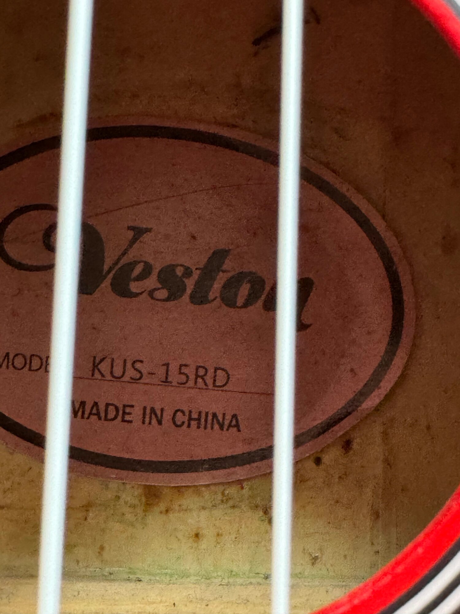 Укулеле Veston KUS-15RD сопрано, красная, матовая, липа, нато