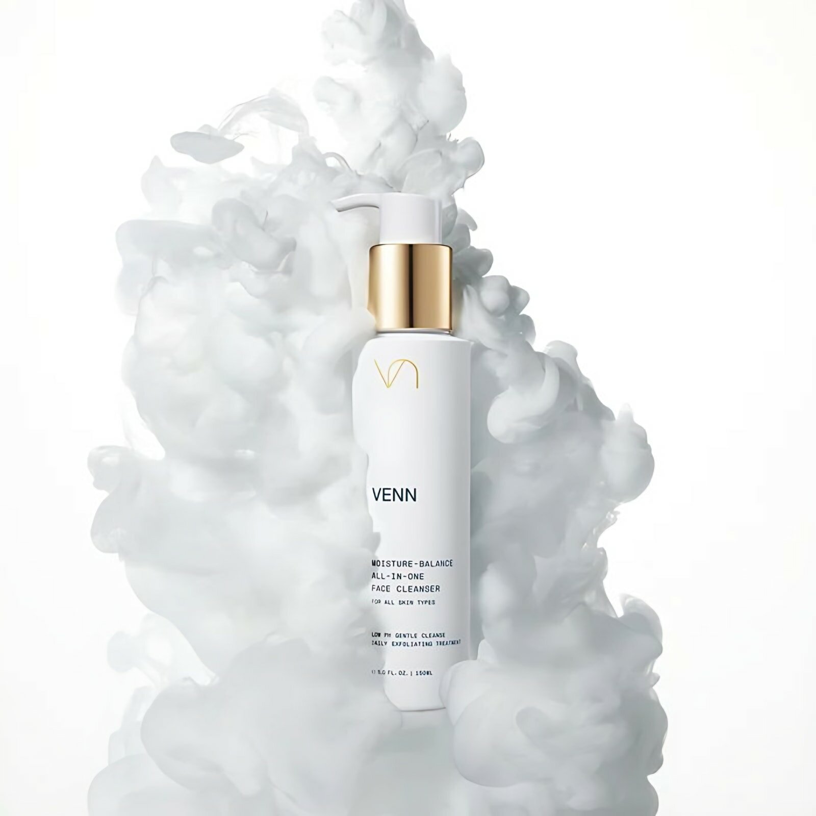 VENN Moisture-Balance All-In-One Face Cleanser 150 мл - увлажняющая очищающая эмульсия