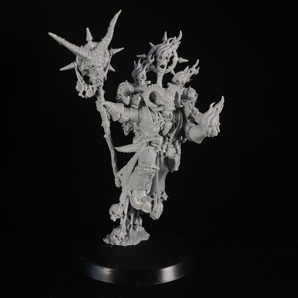 Chaos space marines Master of possession миниатюра по вселенной warhammer 40000