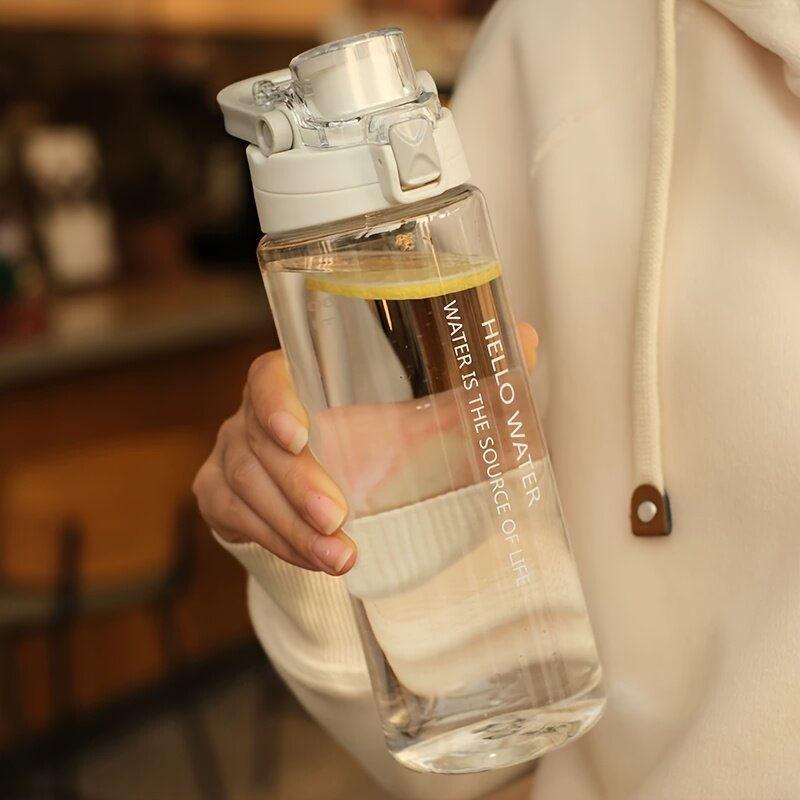 Бутылка для воды пластиковая без BPA 800 мл, прозрачно-белая, с ручкой и герметичной крышкой, многоразовая, для спорта, фитнеса и походов