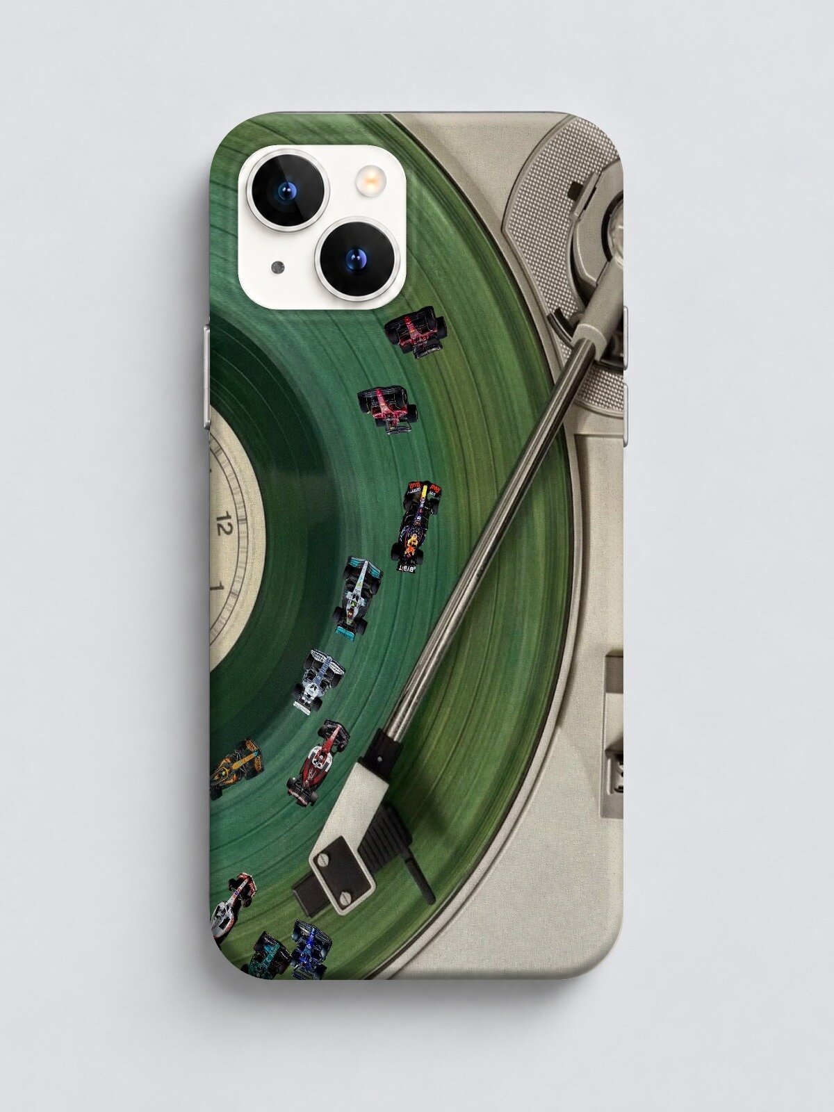 Эстетичный чехол на iPhone 14 формула-1 трасса