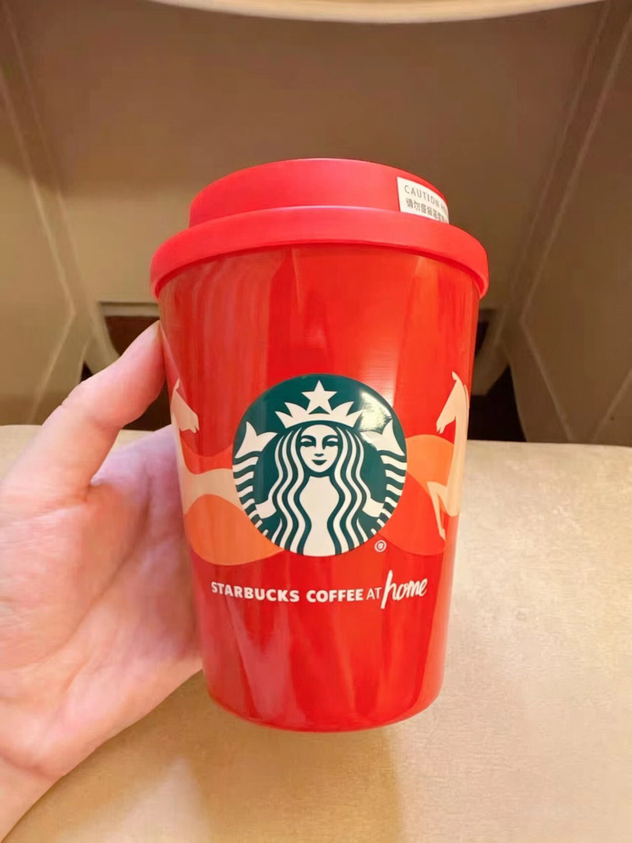 Красная лимитированная серия дорожной кружки Starbucks из нержавеющей стали, 270 мл.