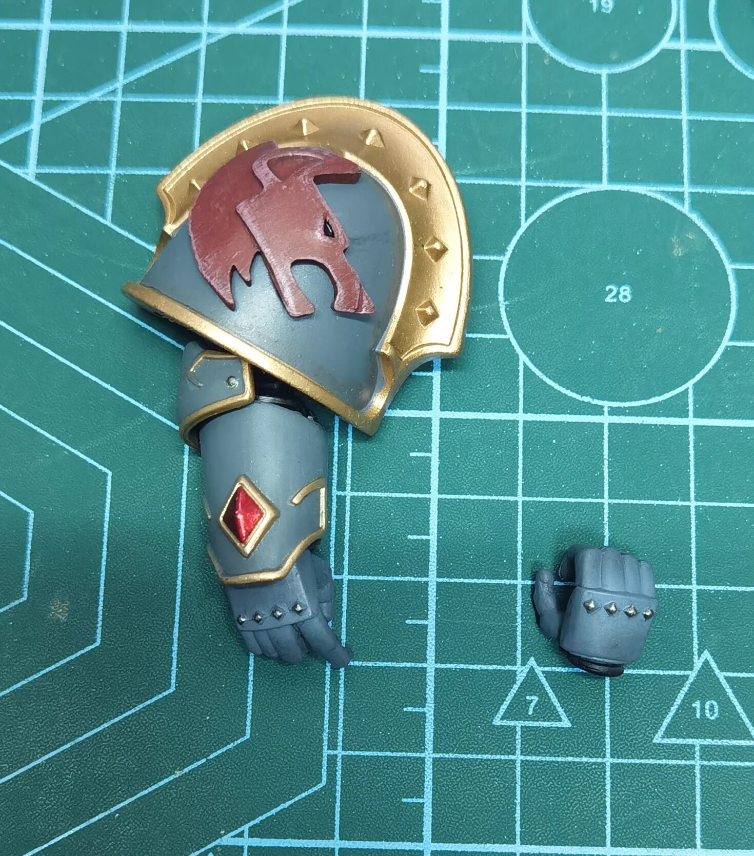 Фигурка JOYTOY Warhammer 1/18 Space Wolves Geigor Fell-Hand, Цвет: Toy Accessory 3